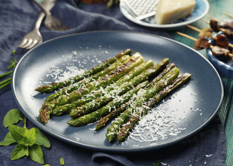 10 smarriga recept på vit och grön sparris