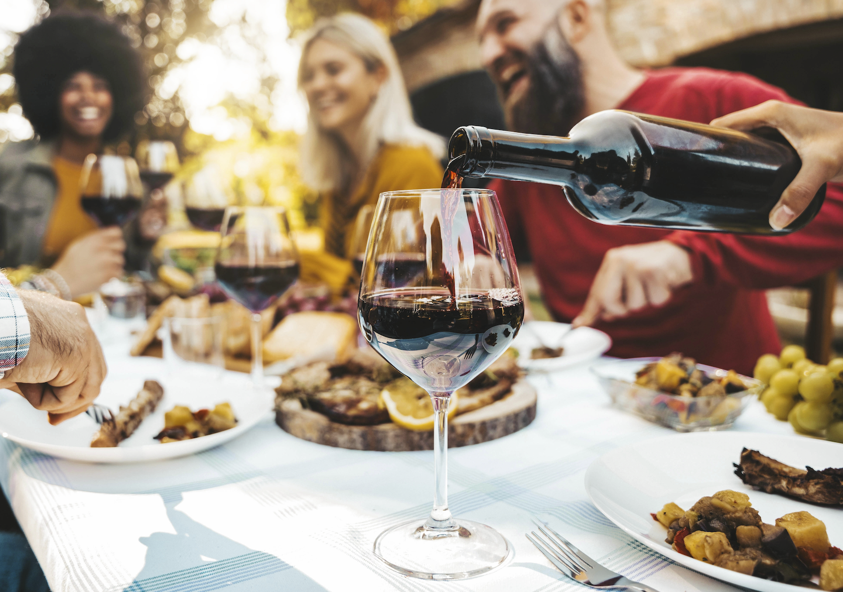 Röda viner till grillkvällen – med passande recept