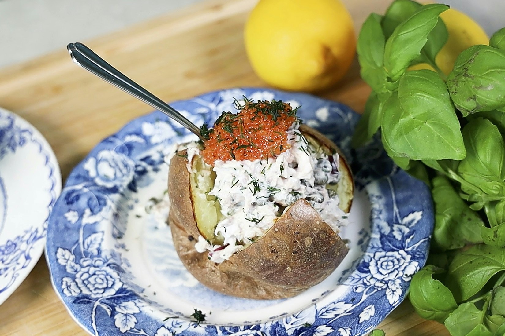 Bakad potatis med krämig tonfiskröra