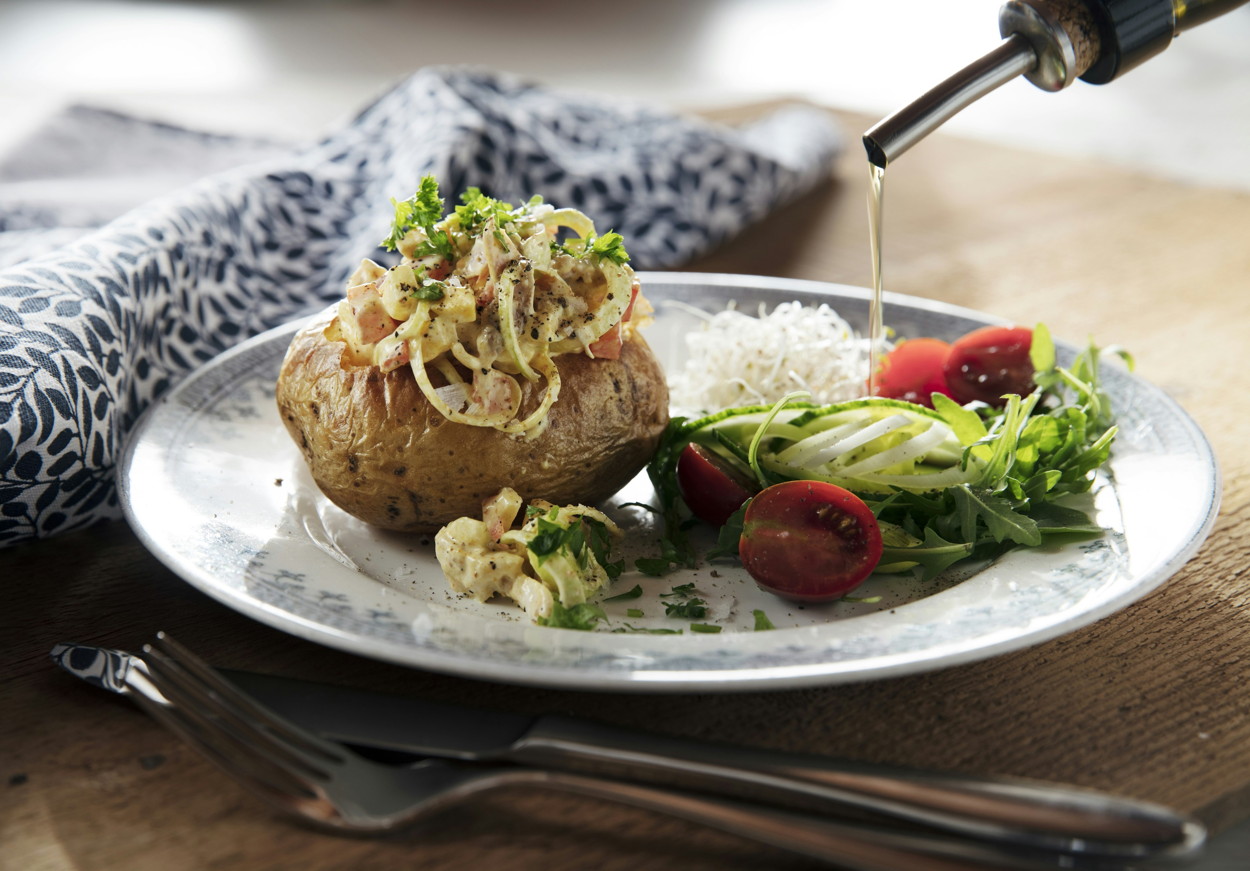 Bakad potatis med kycklingröra