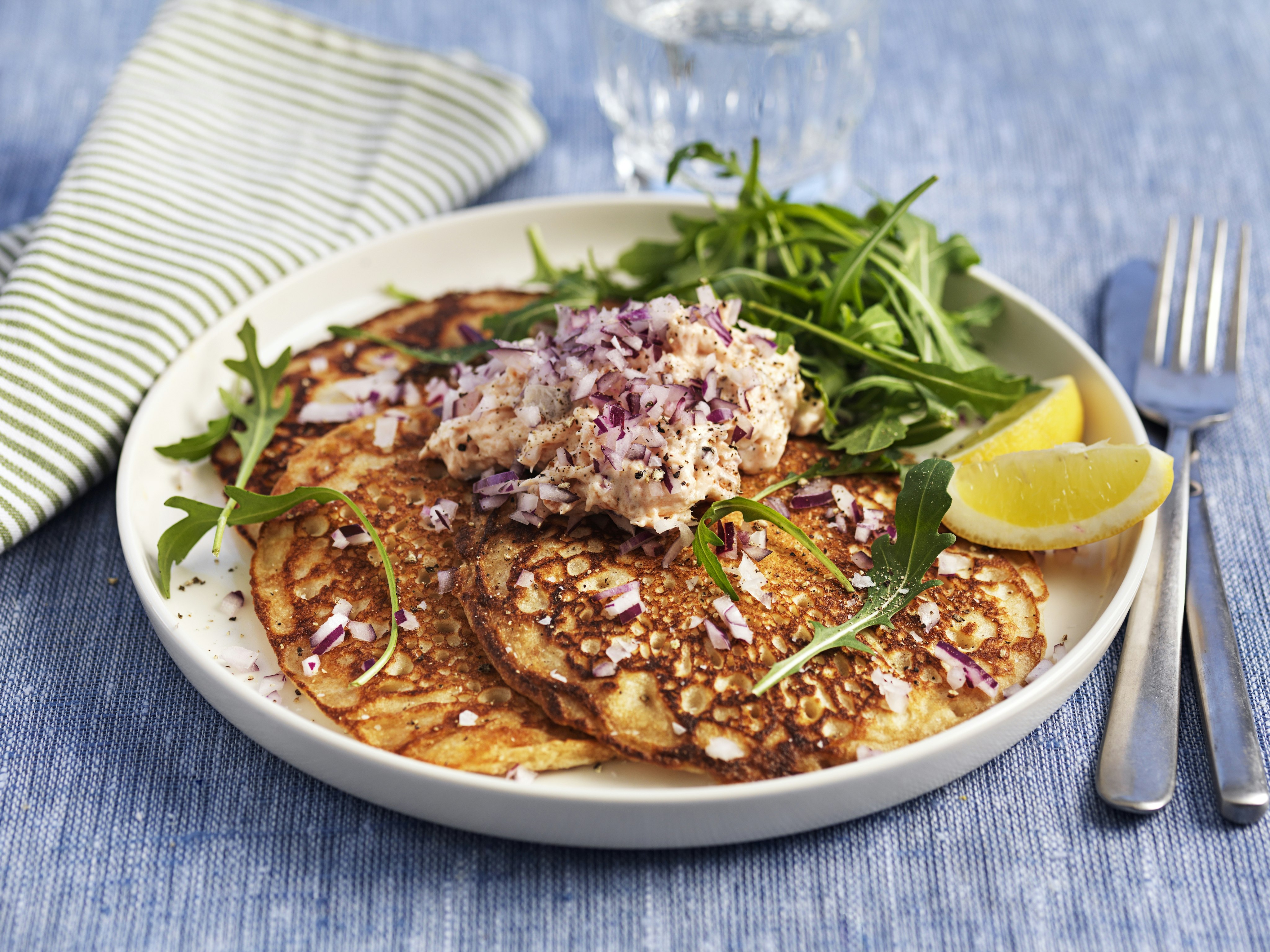 Blinier med laxröra