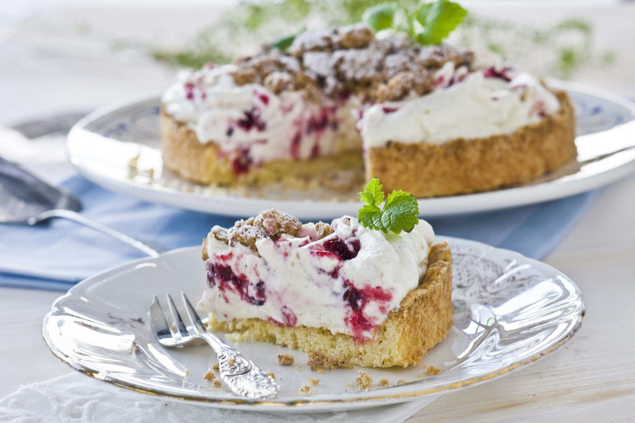 Cheesecakepaj med lingon