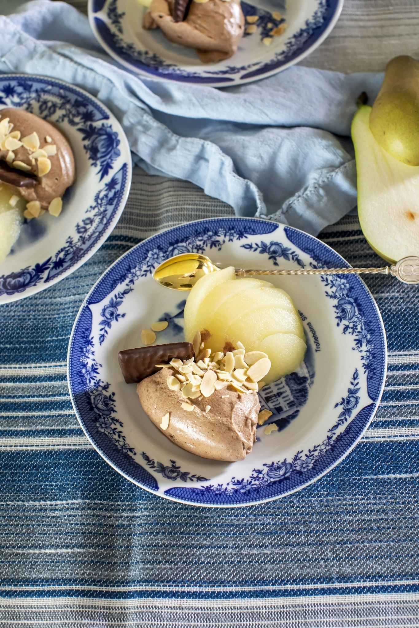 Chokladfluff med päron och after eight