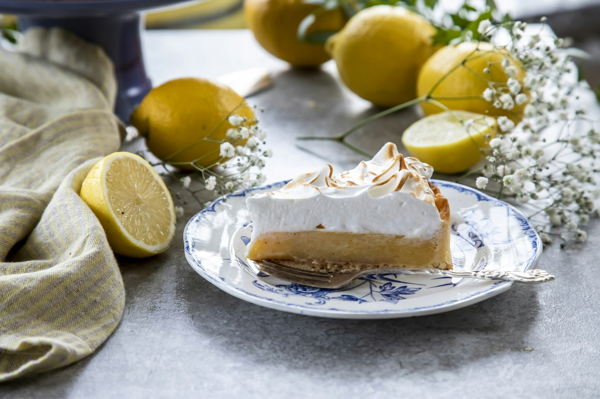 Citronpaj med marängtäcke