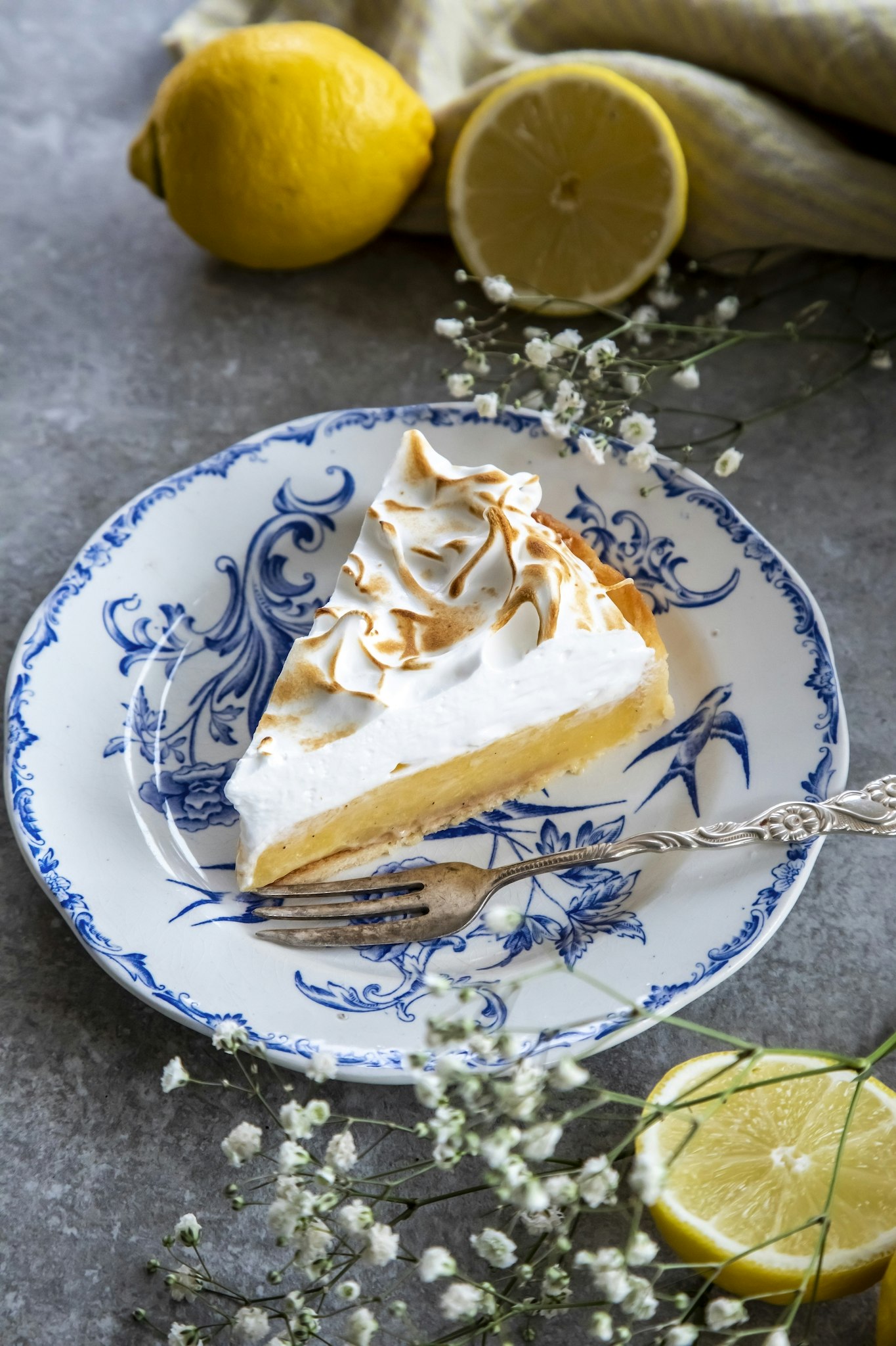 Citronpaj med marängtäcke