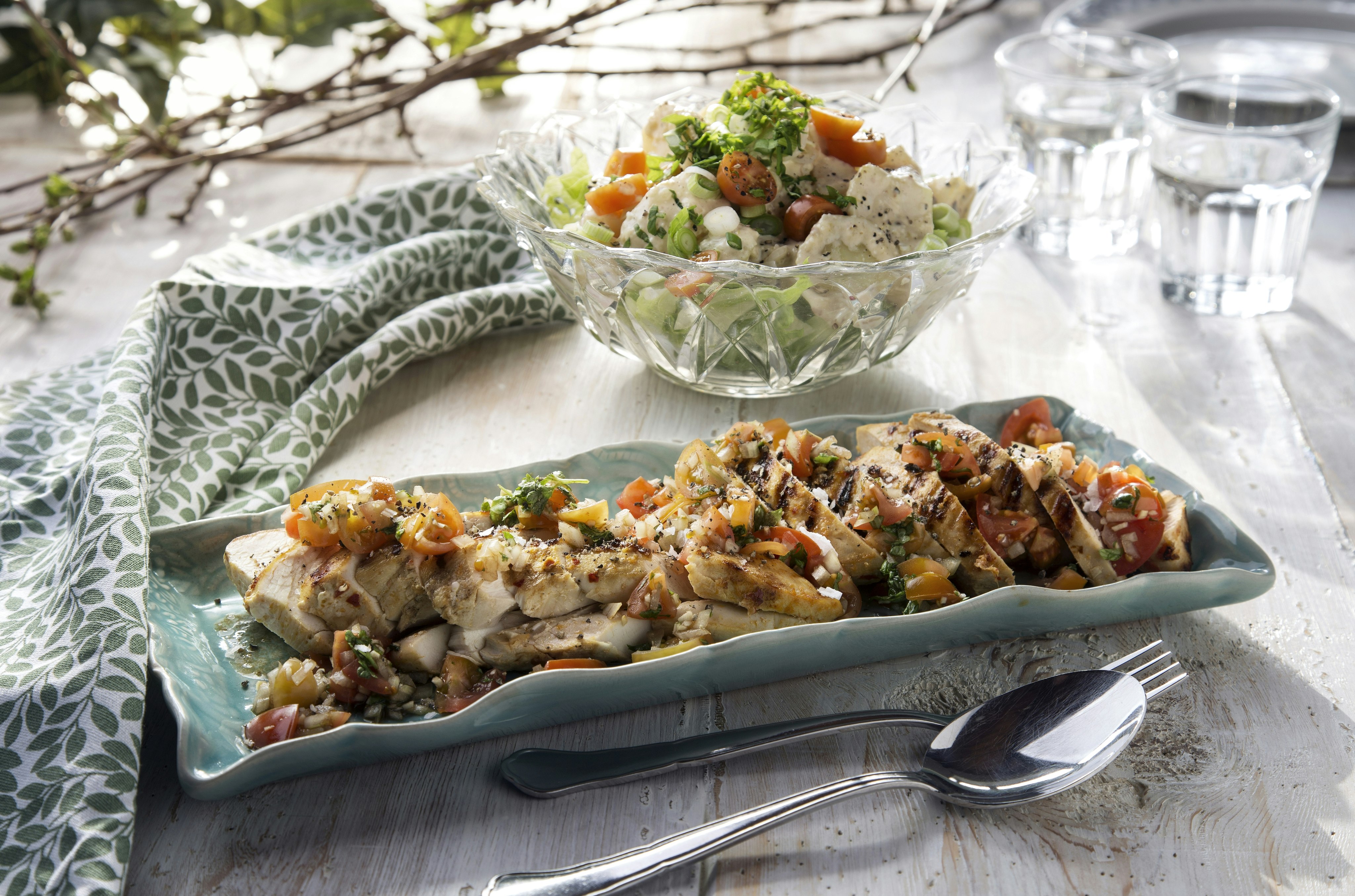Dubbelmarinerad kycklingfilé med tomatdressing