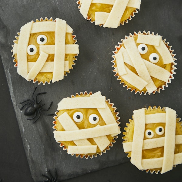 Festliga mumiemuffins till halloween Festliga mumiemuffins till halloween