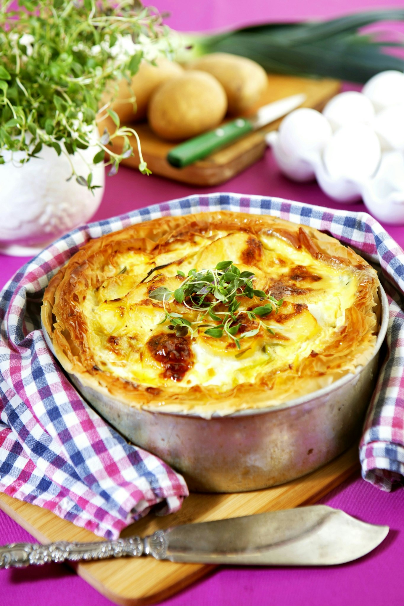 Filopaj med potatis, purjo och timjan