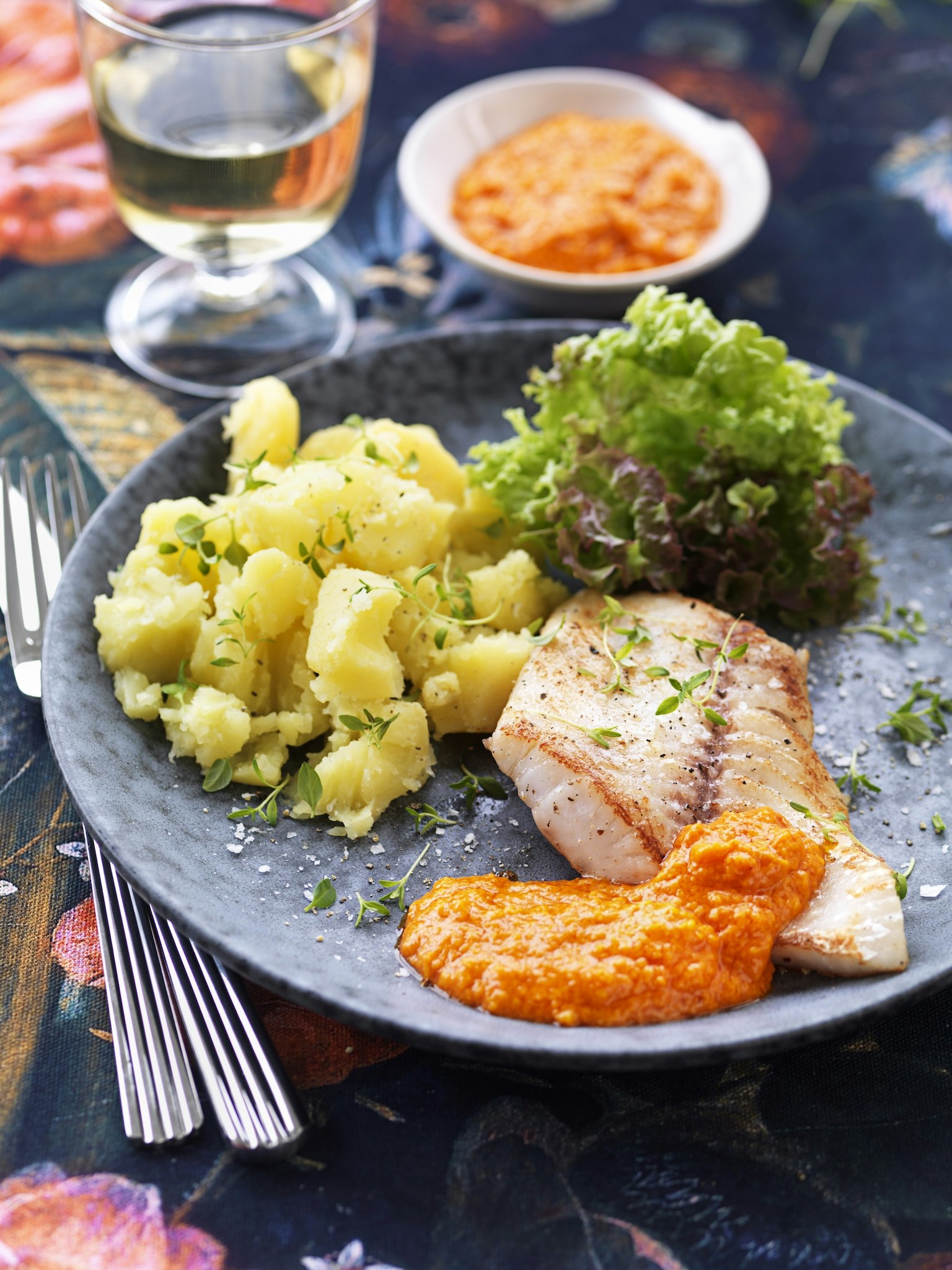 Fiskfilé med krossad potatis och rouille