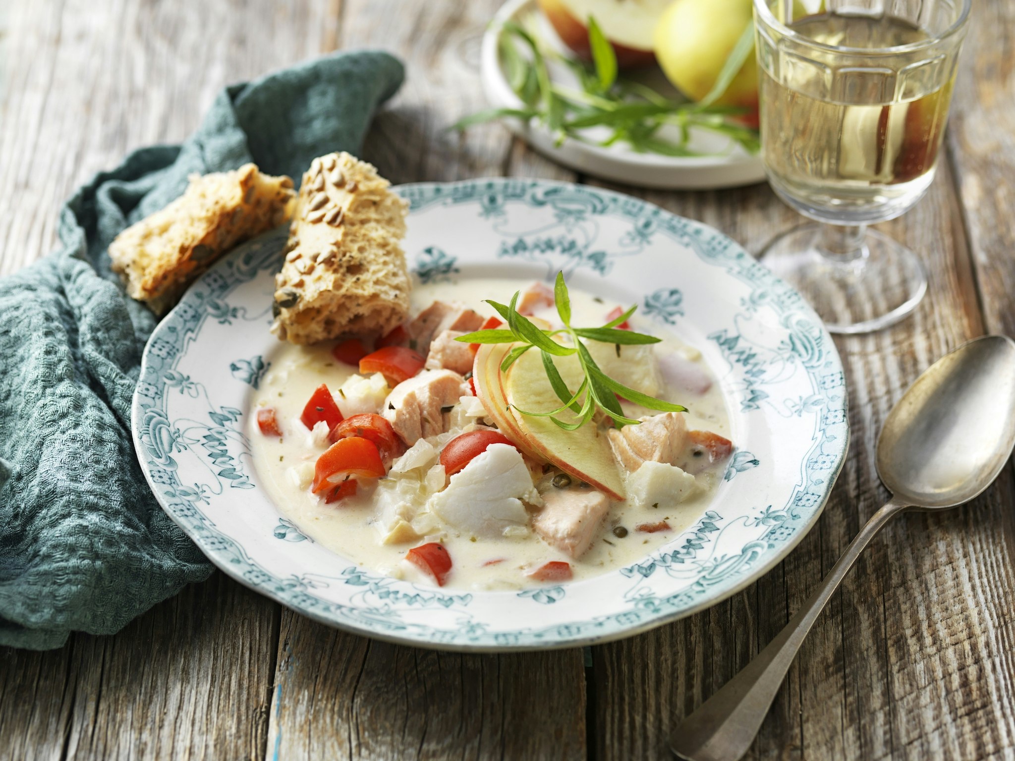 Fiskgryta med grönpeppar, dragon och senap