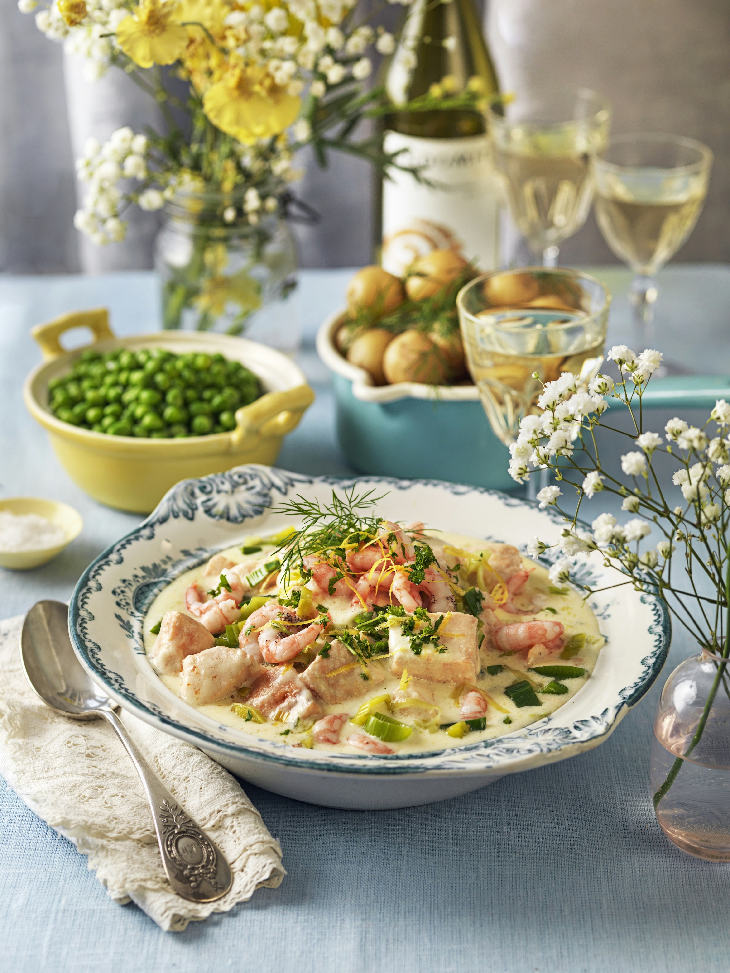 Krämig fiskgryta med räkor och dill