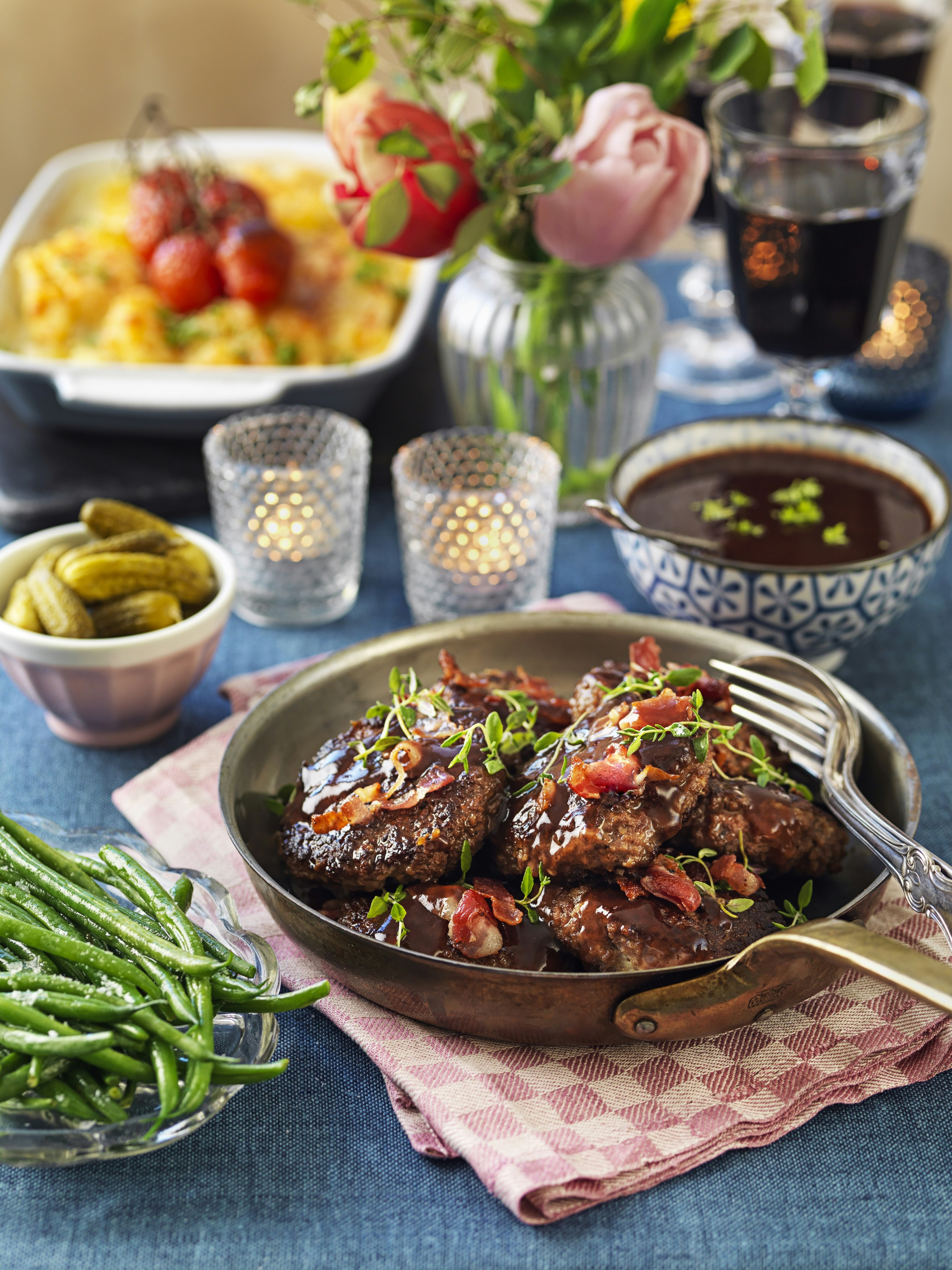 Franska färsbiffar med rödvinssås