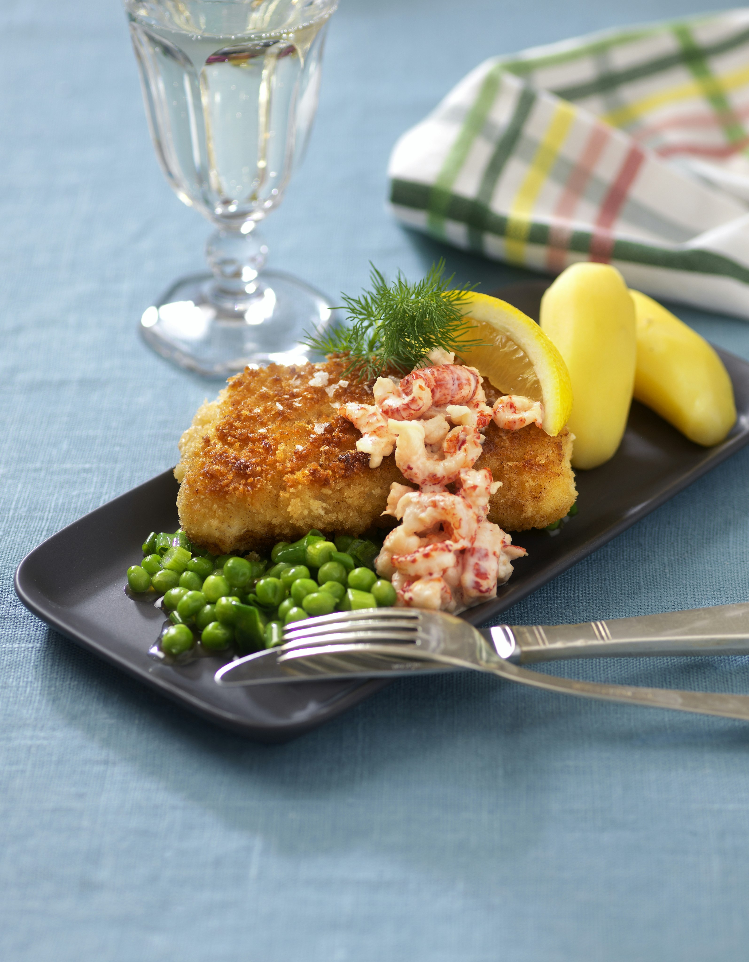 Frasig torskfilé med kräftröra