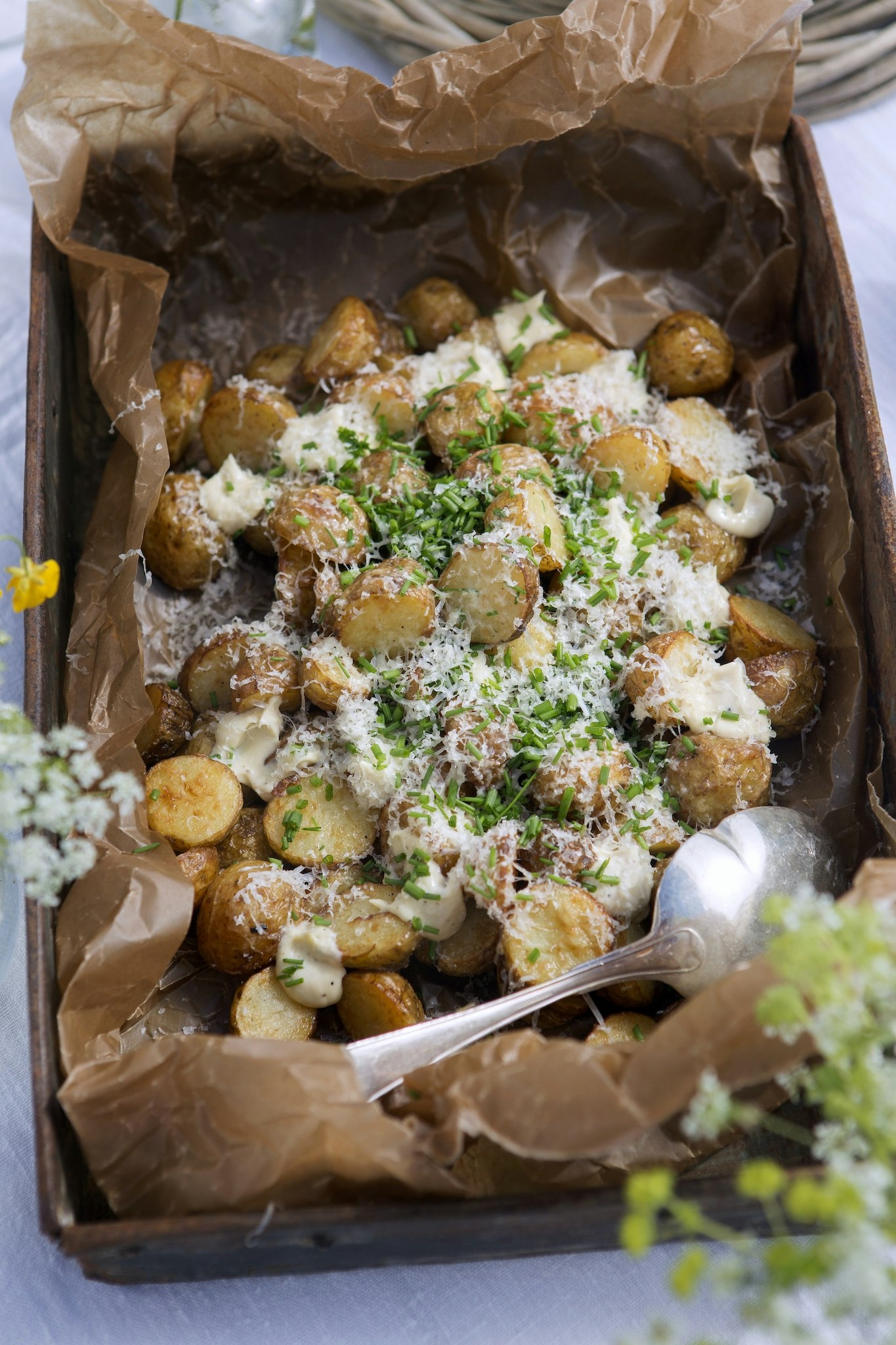 Friterad färskpotatis med tryffelmajo och gruyère