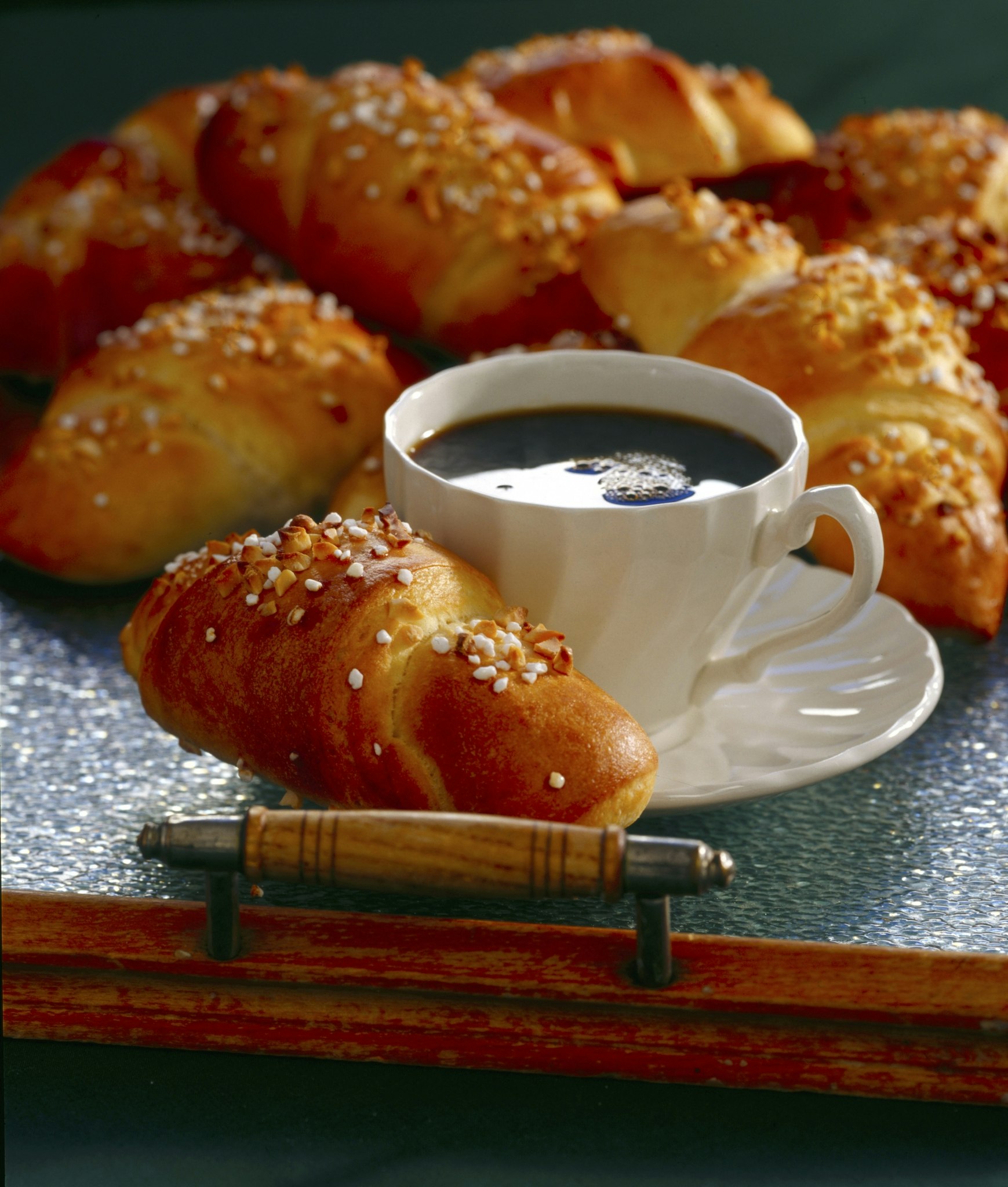 Gifflar med mandel och marmelad