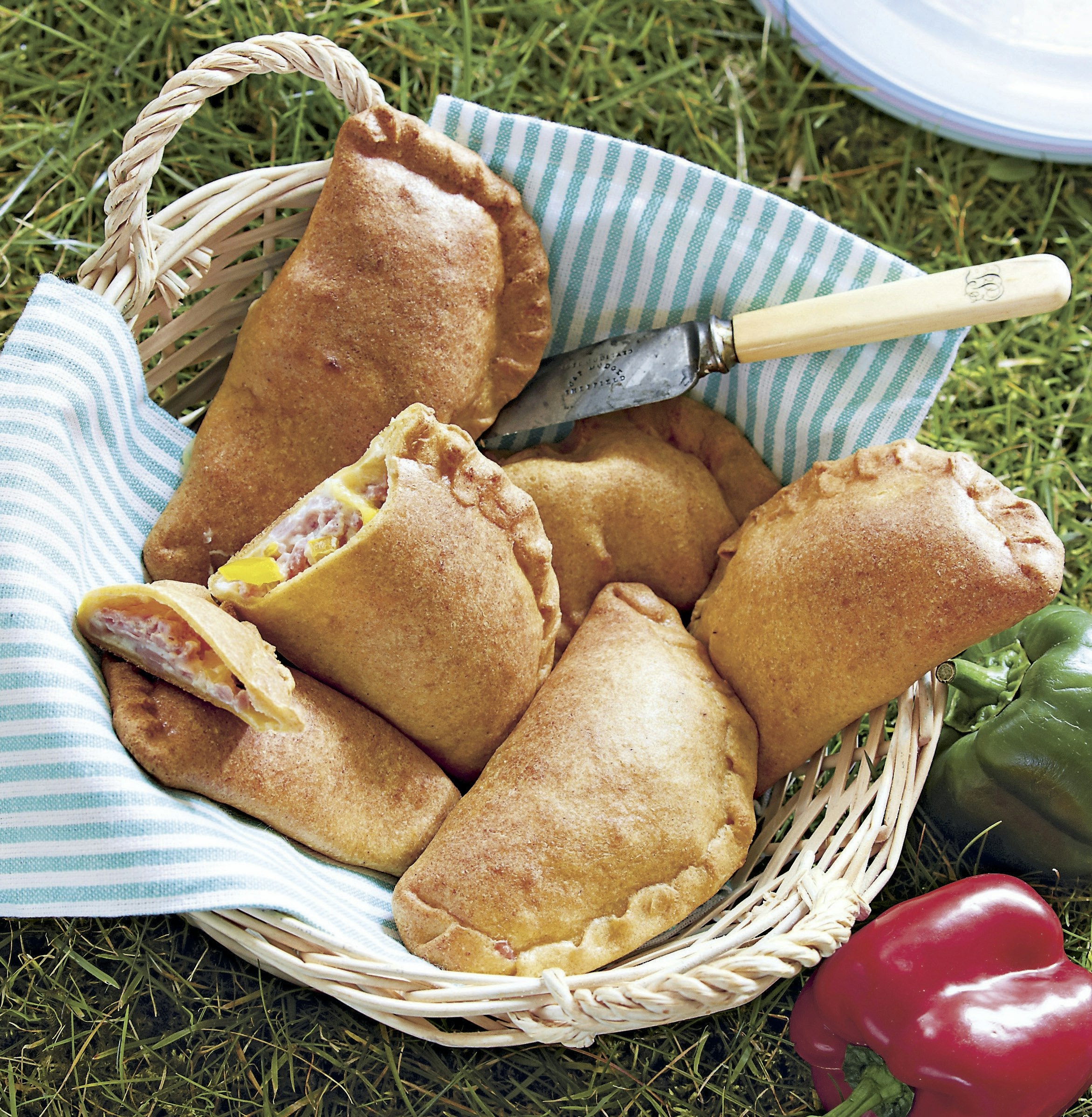 Piroger med skinka och ost