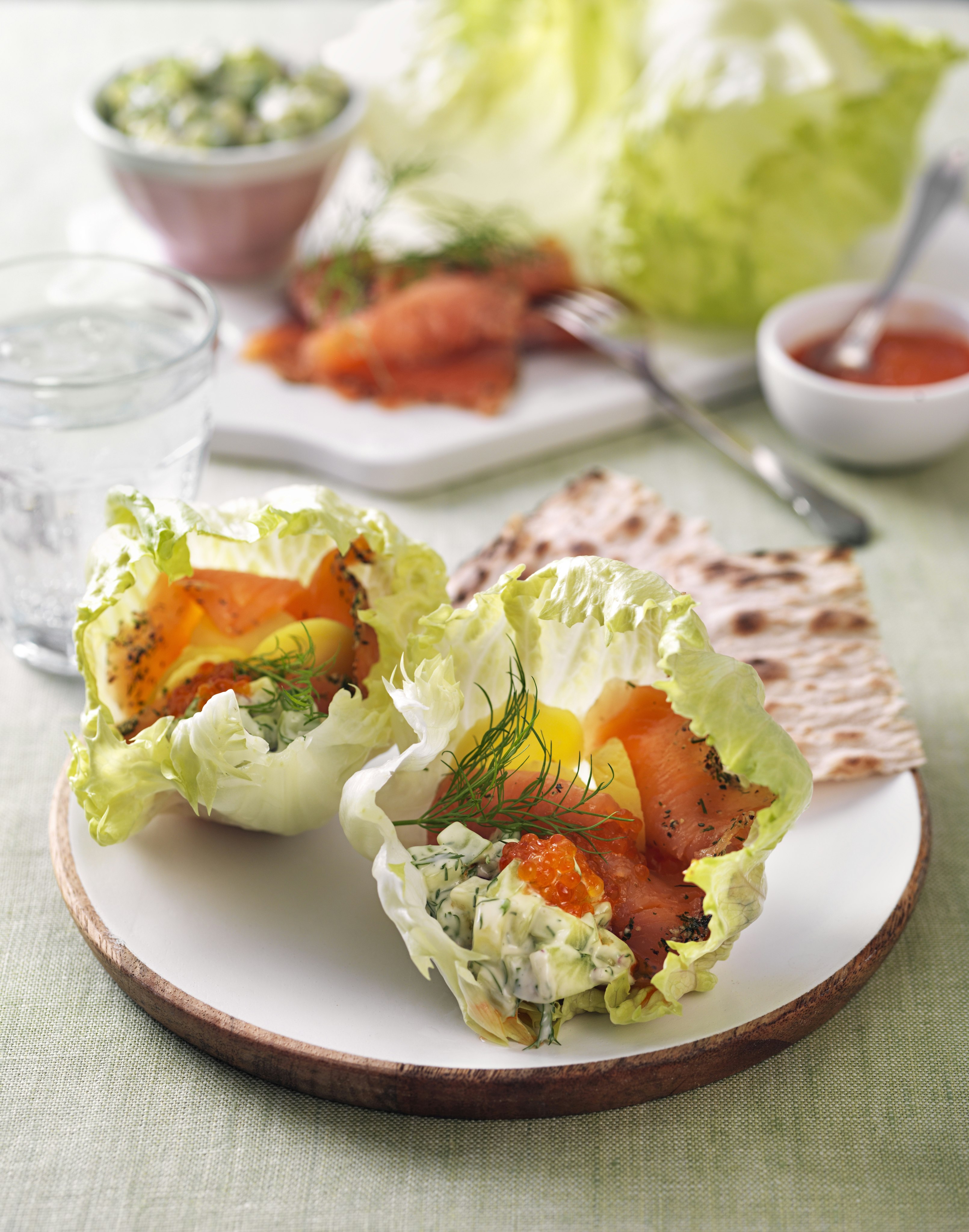 Gravad lax med krämig gurksallad