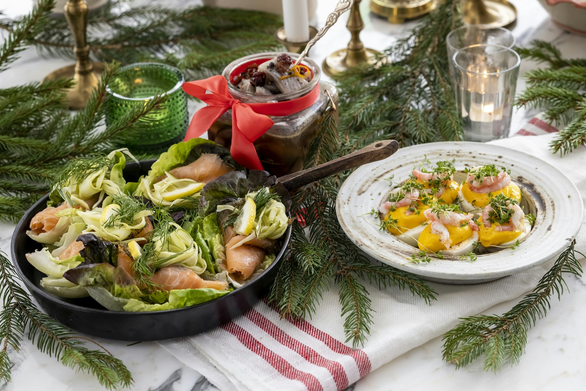 Gravad lax med picklad fänkål och dill