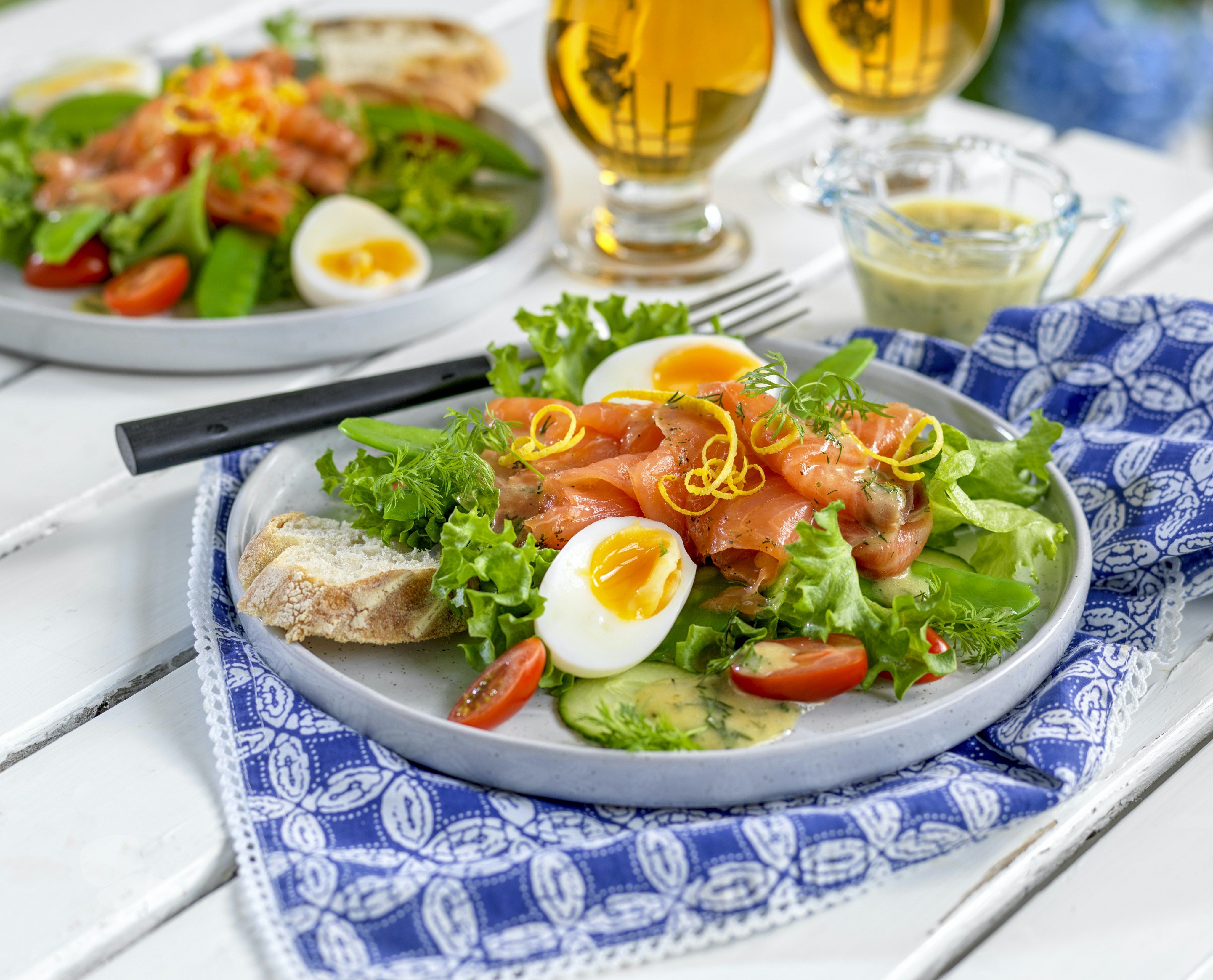 Gravad lax med sommarsallad