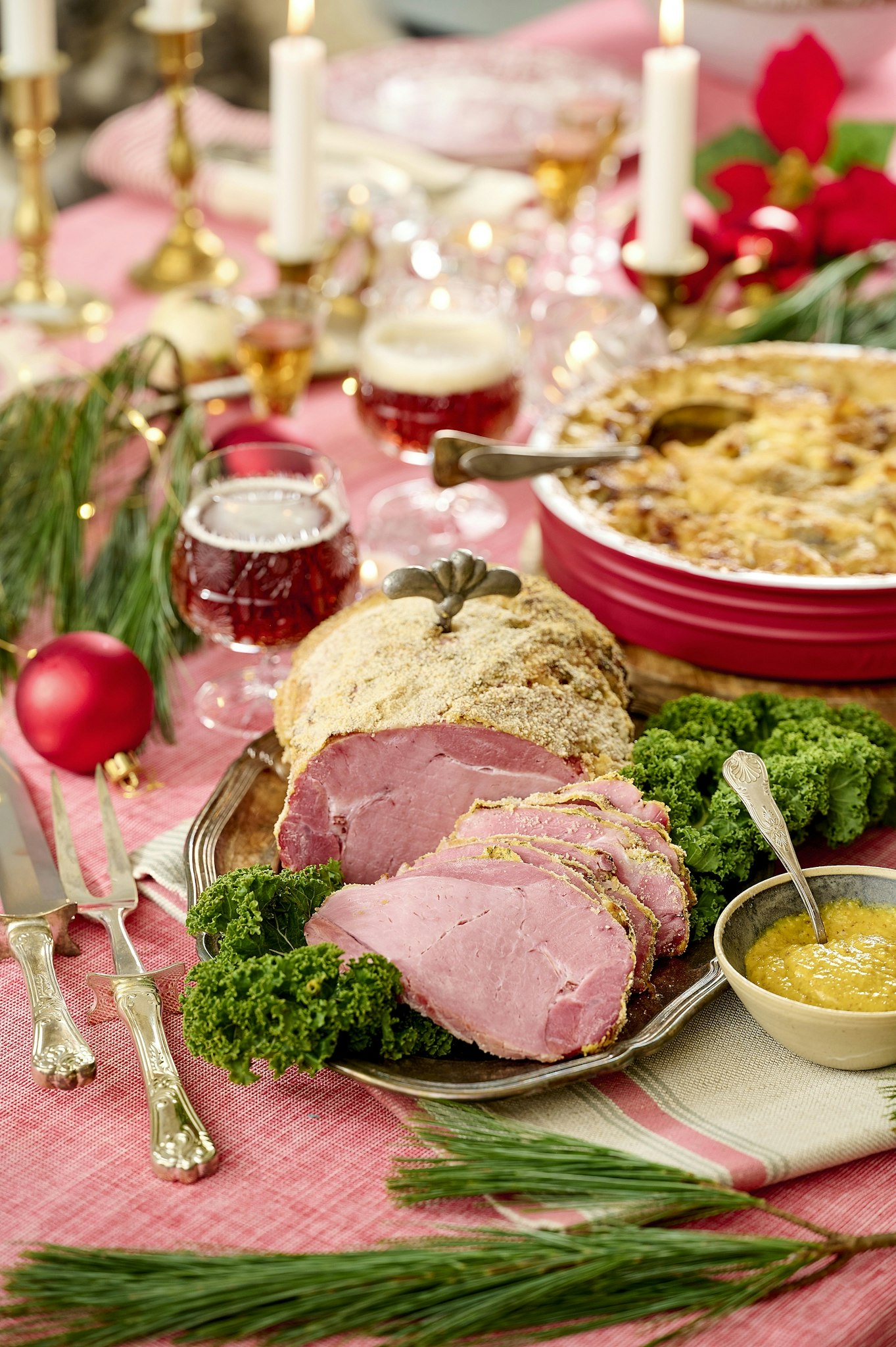 Griljerad julskinka med sötstark senap och persilja