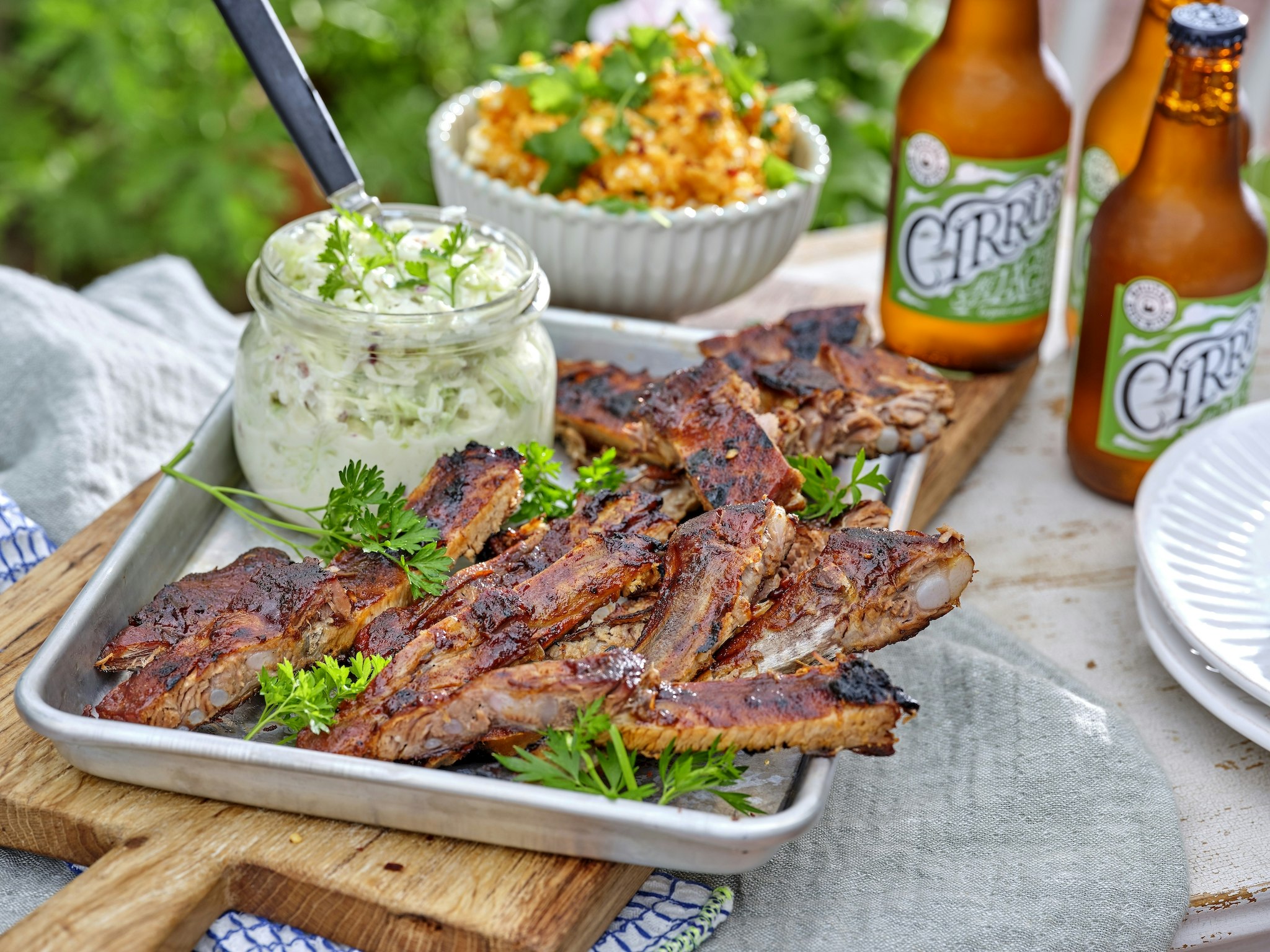 Grillade revben med kryddig rub