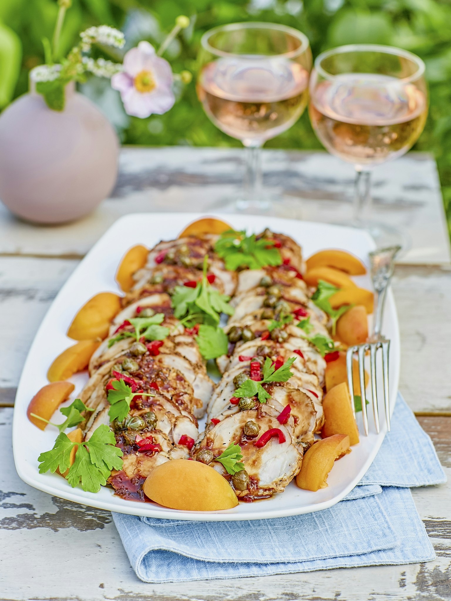 Helstekt fläskfilé i smakrik sås