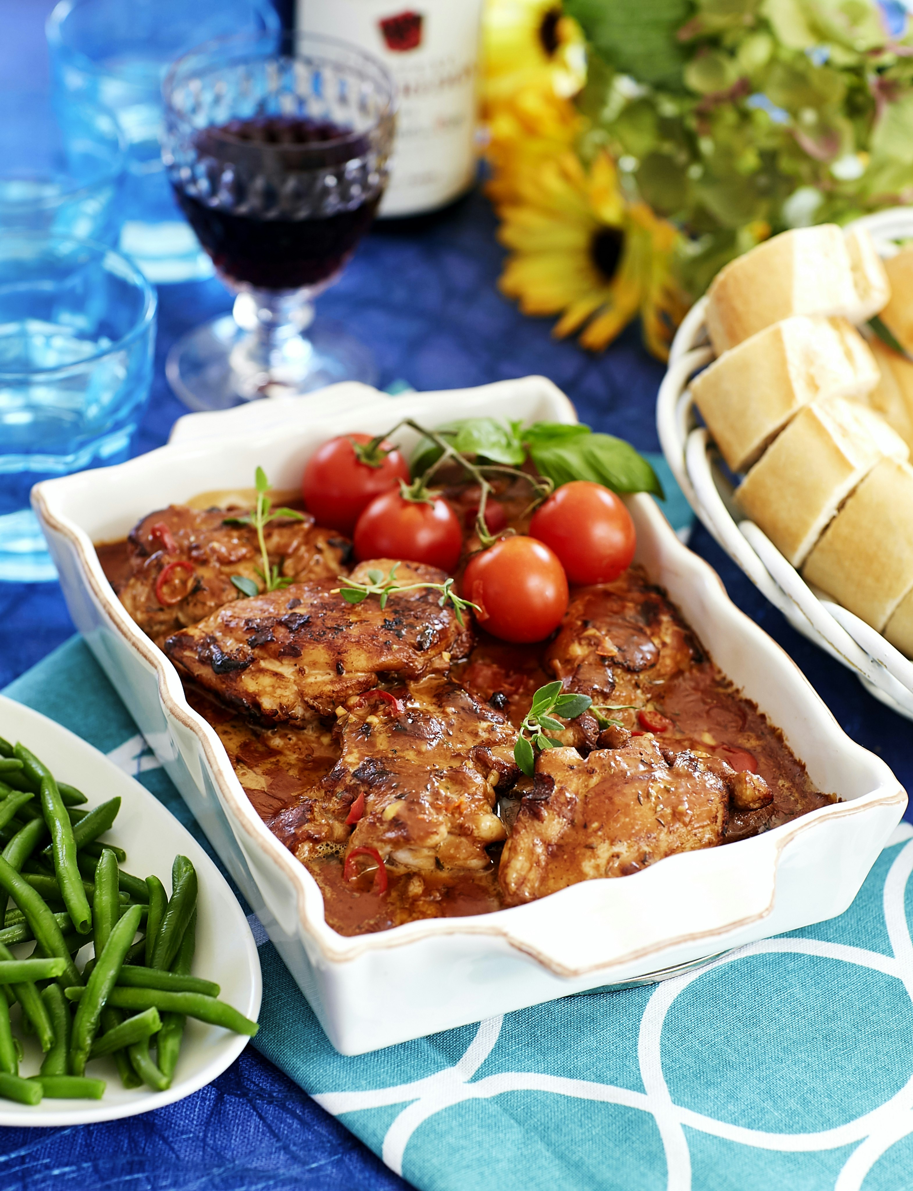 Italiensk kycklinggratäng med vitlök och chili | Italienska recept ...