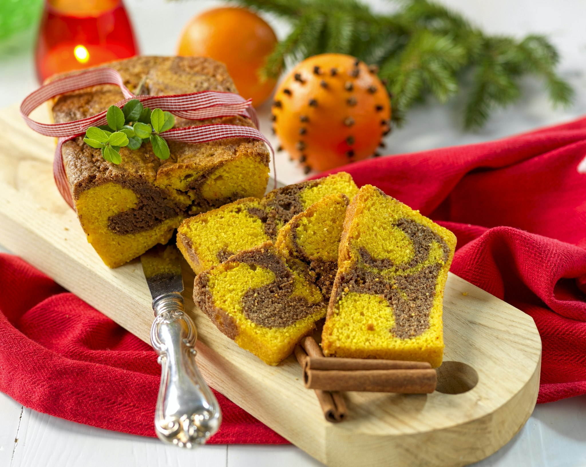 Julig tigerkaka med saffran och kanel