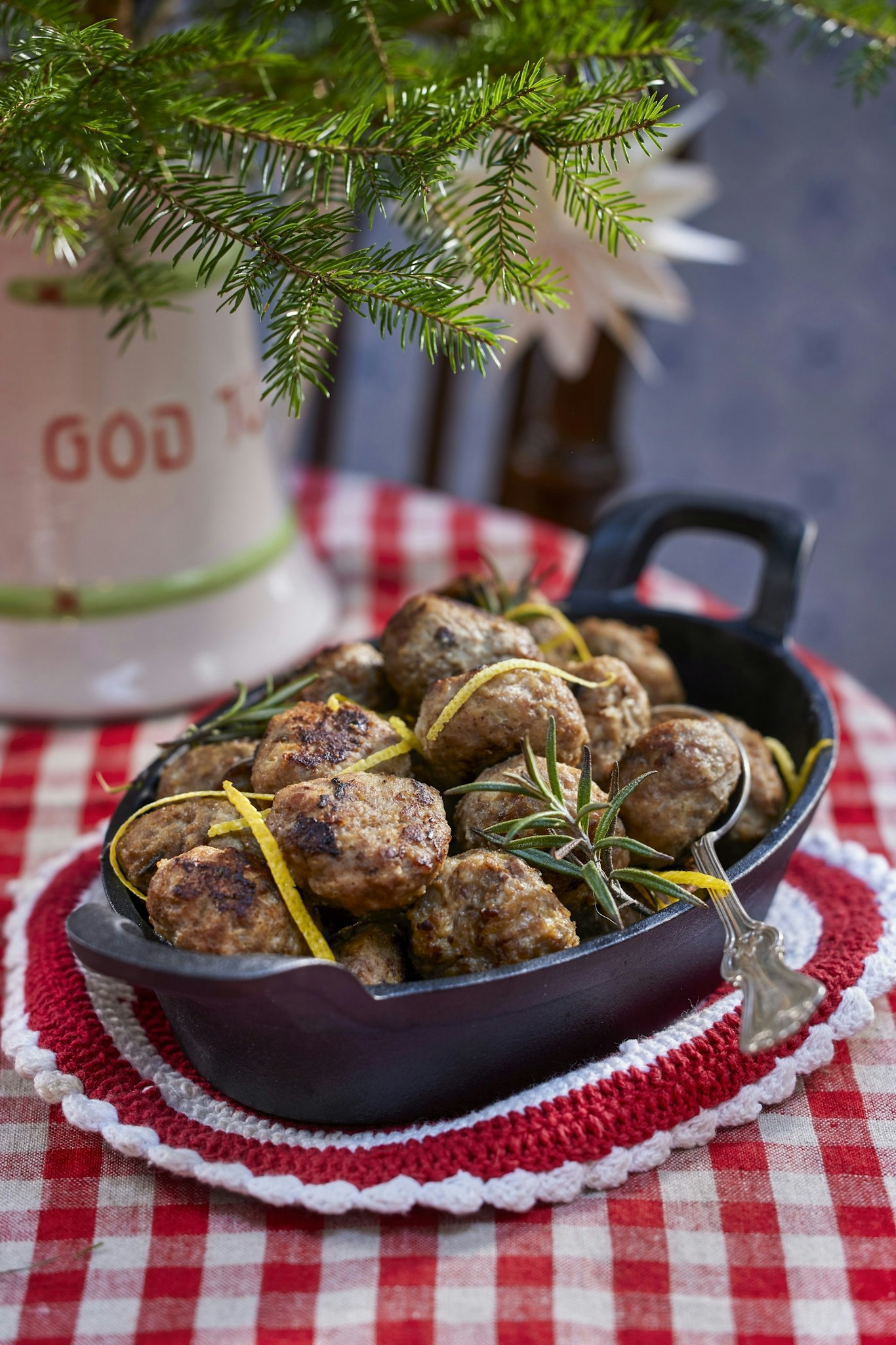 Juliga köttbullar med ny smak