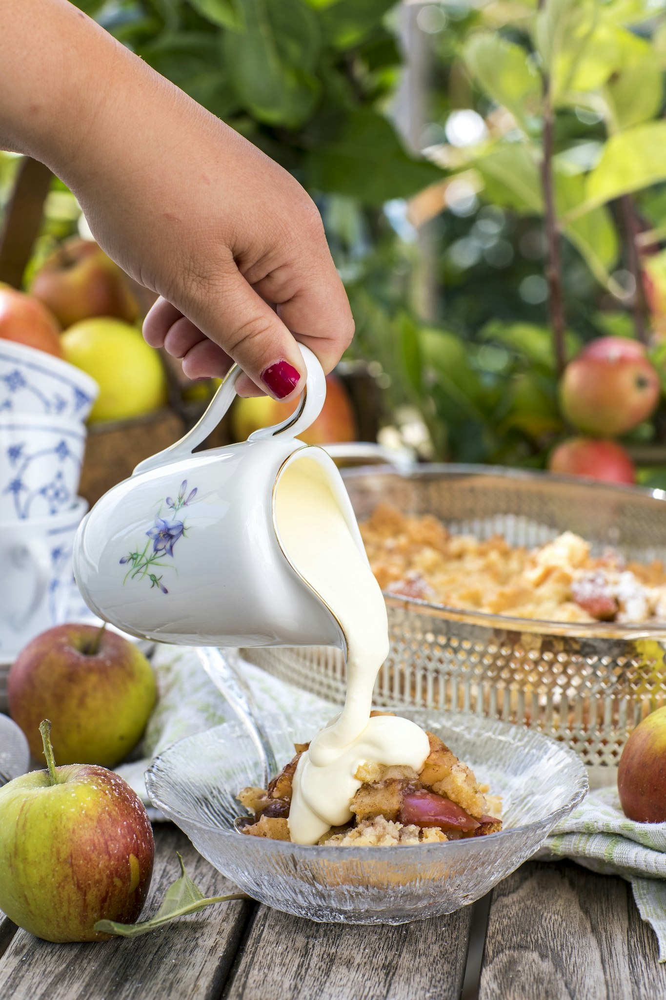 Klassisk smulpaj med äpplen