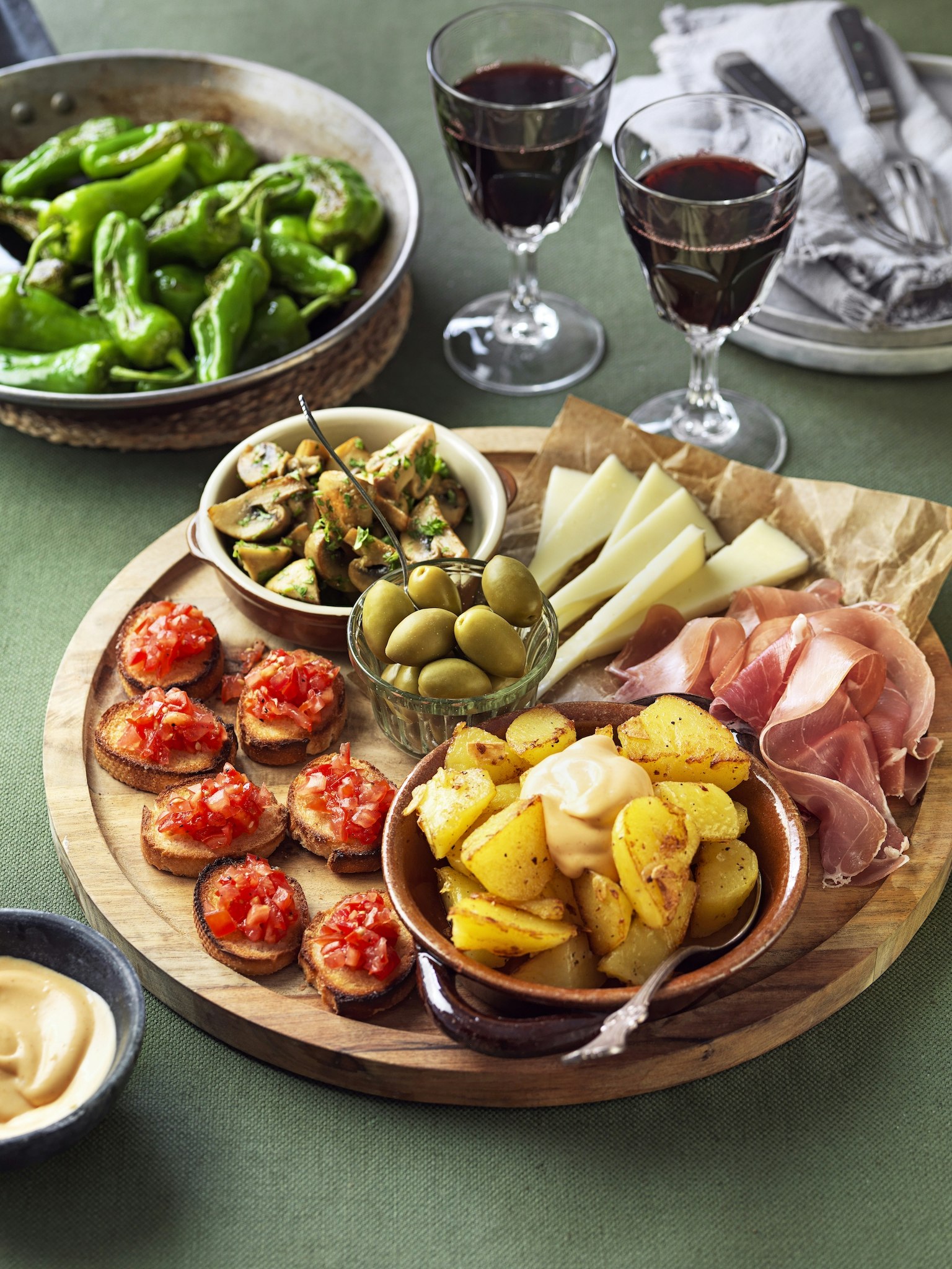 Klassisk tapastallrik