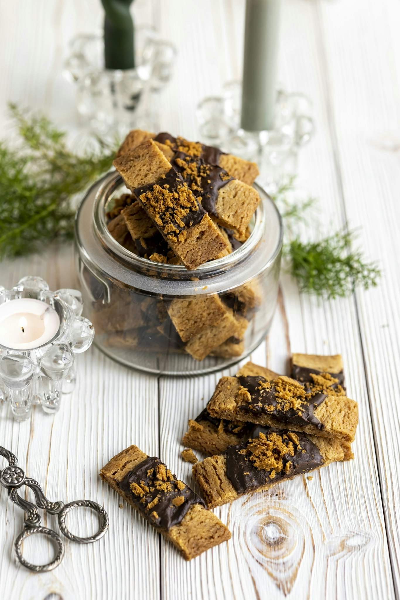 Kolasnittar med pepparkaka och choklad