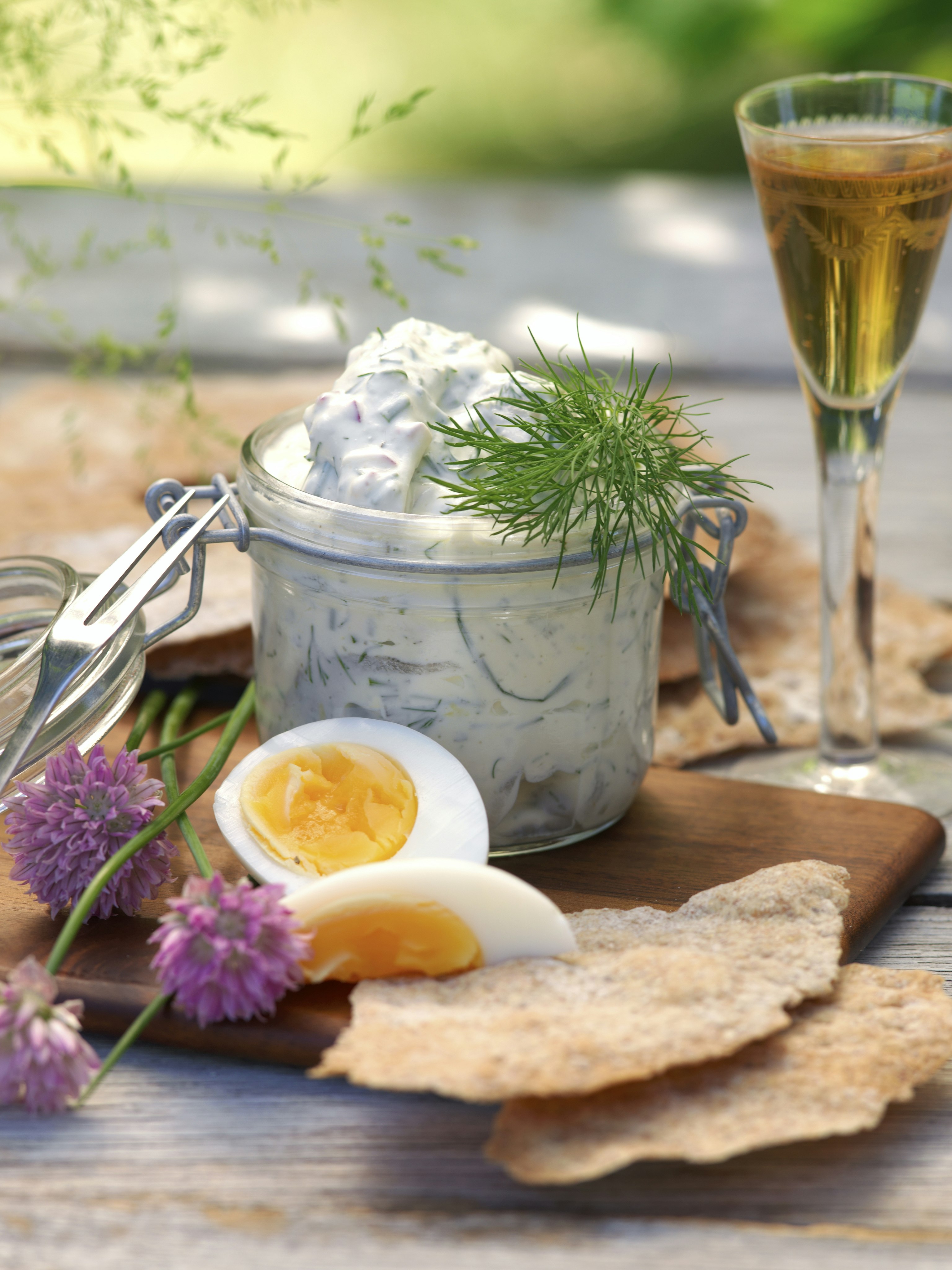 Snabbgjord krämig romsill med dill