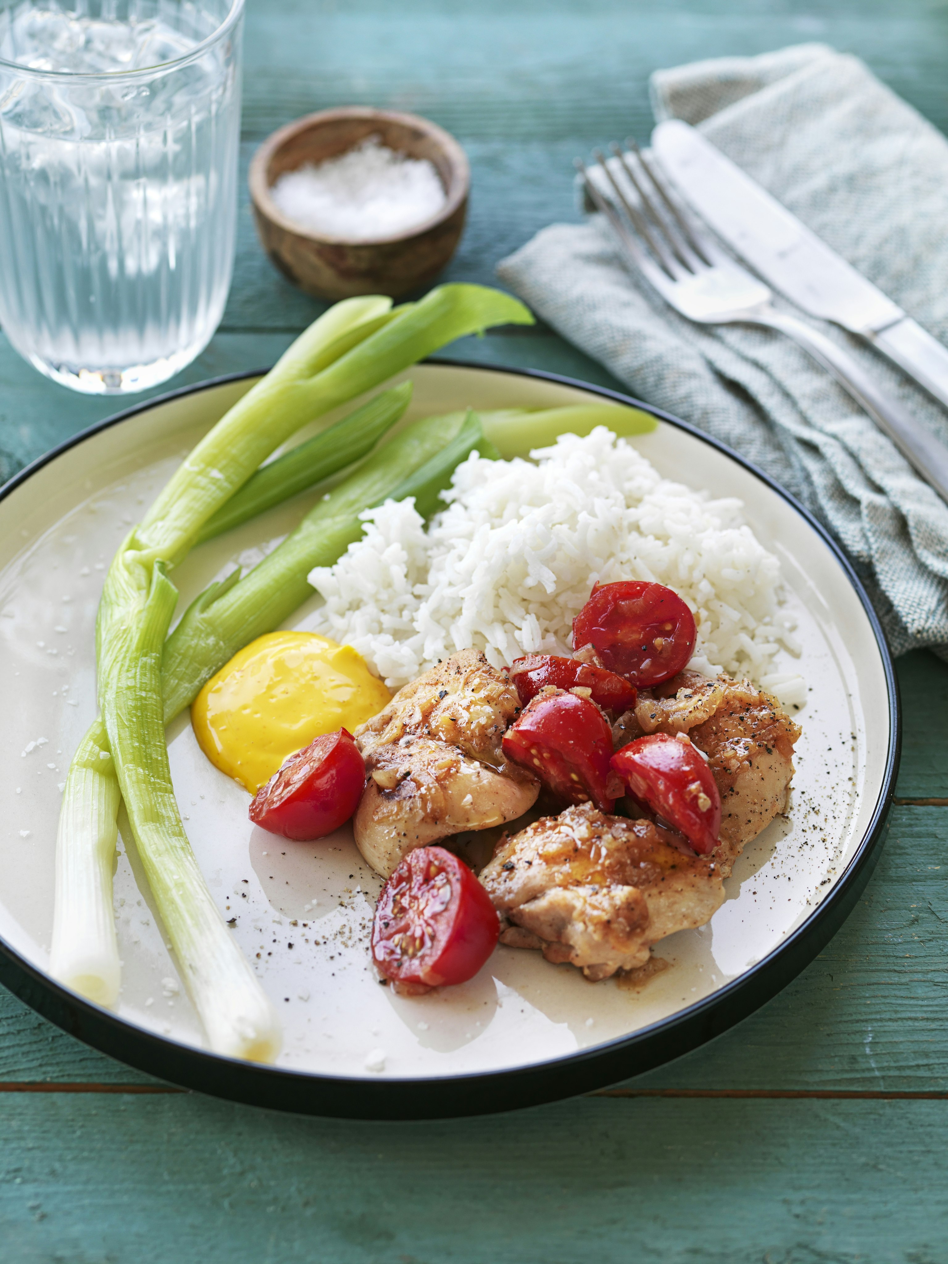 Kycklinglårfilé i vin med saffransaioli