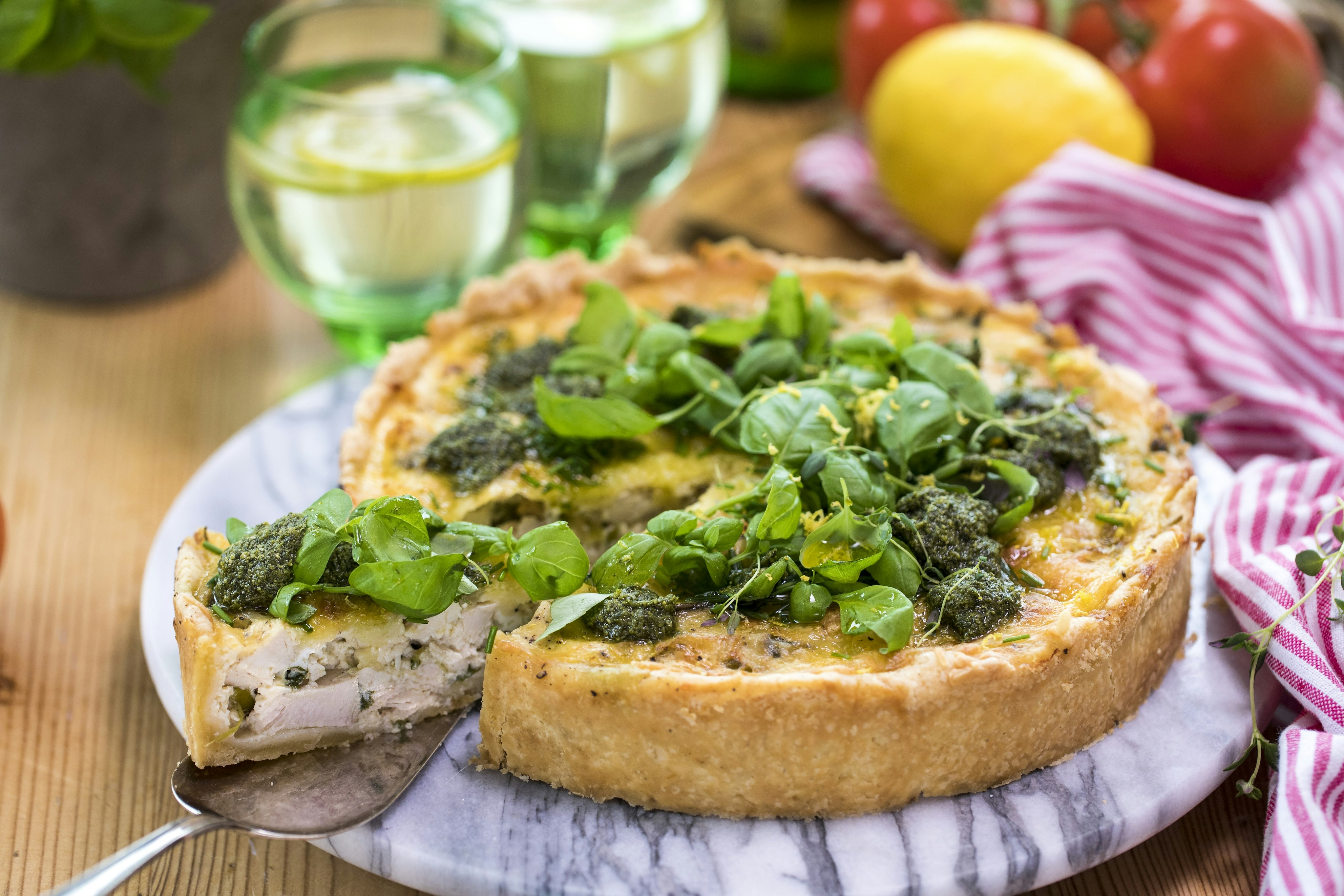 Kycklingpaj med citron och pesto