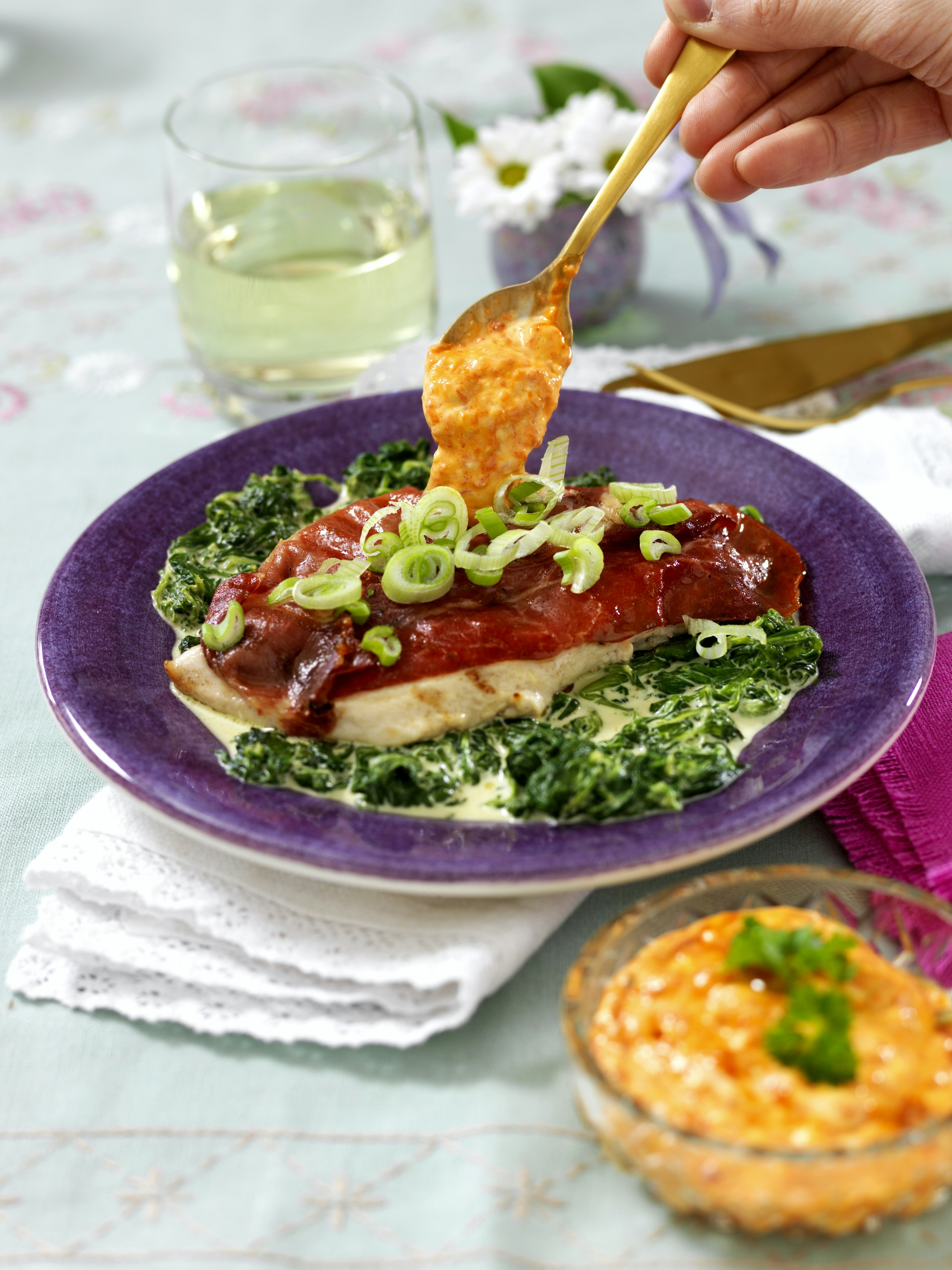 Kycklingschnitzel med lufttorkad skinka