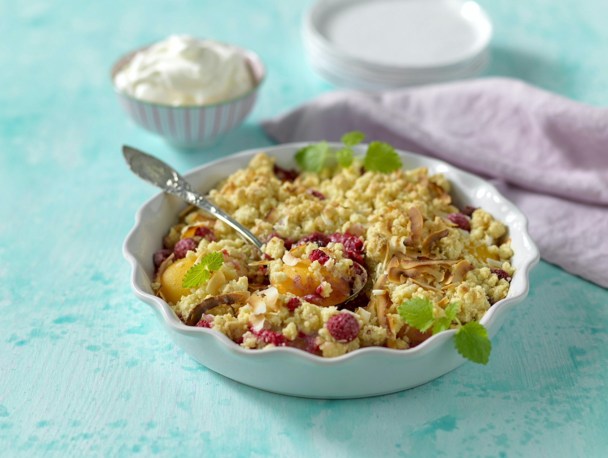 Lättfixad smulpaj peach melba