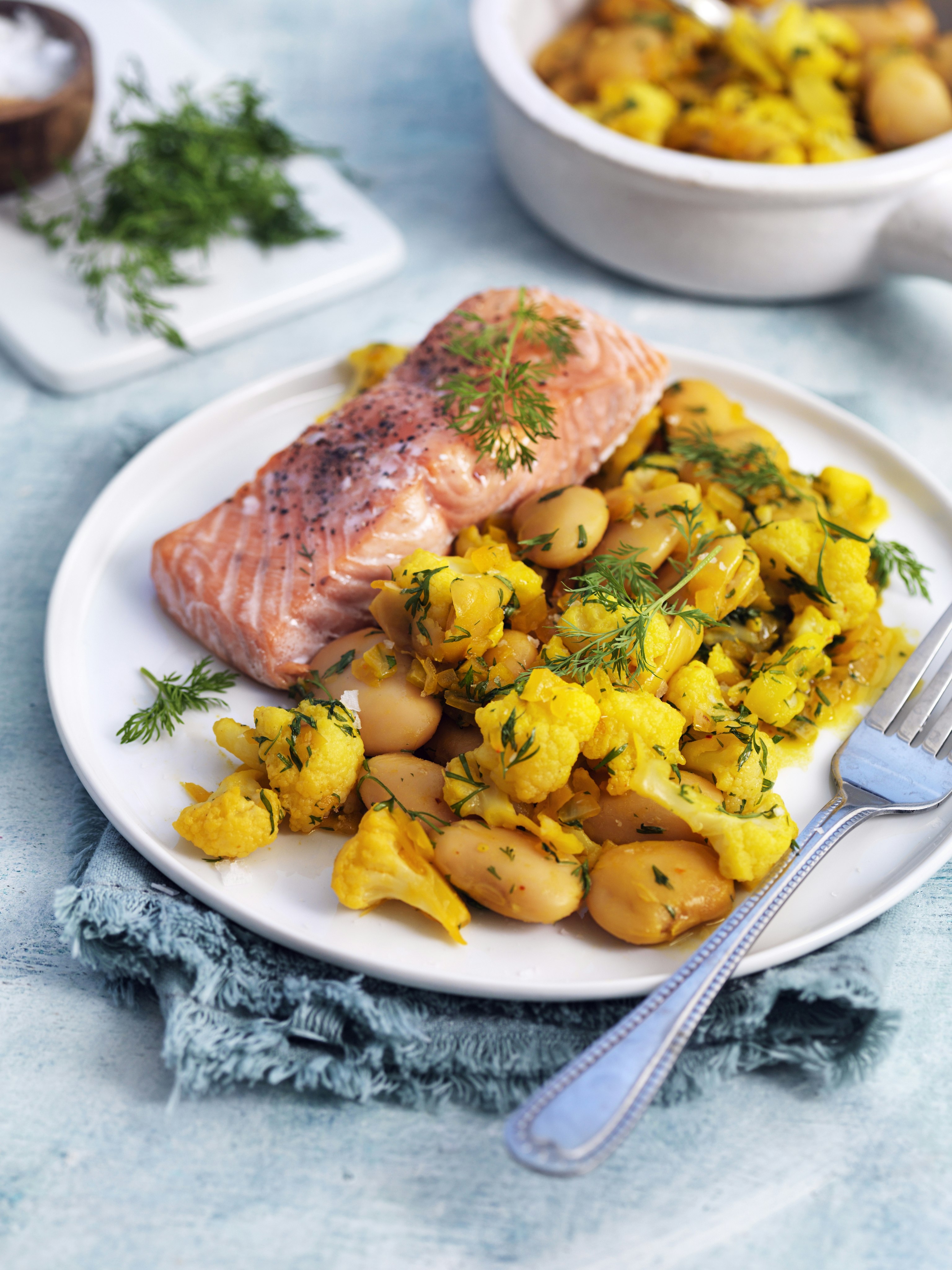 Laxfilé och saffransstekta grönsaker