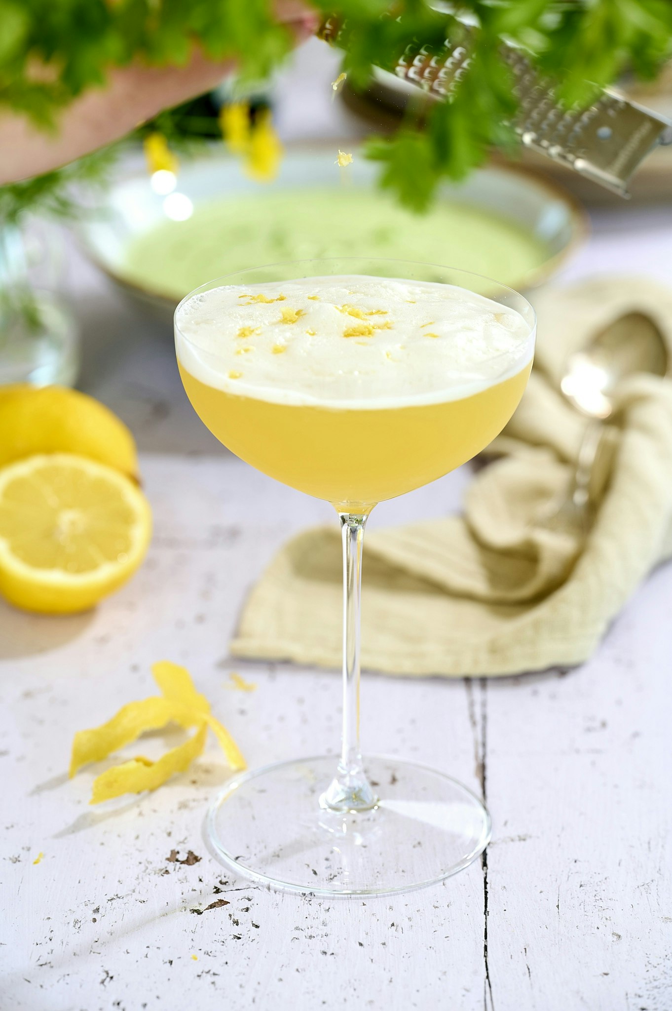 Lemon sweet & sour cocktail med vit rom