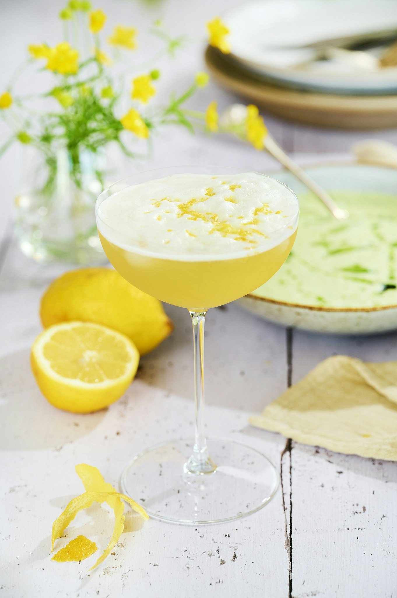 Lemon sweet & sour cocktail med vit rom