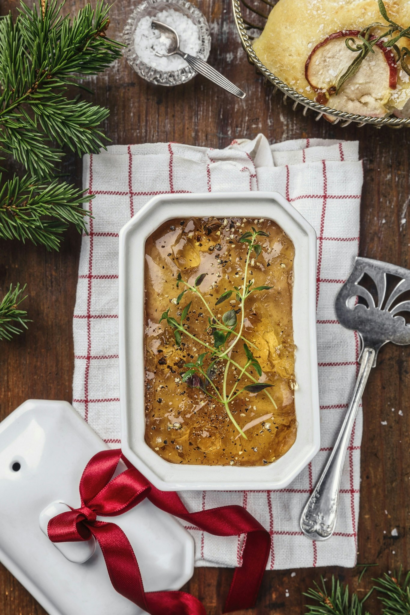 Leverpastej med calvados och äppelgelé