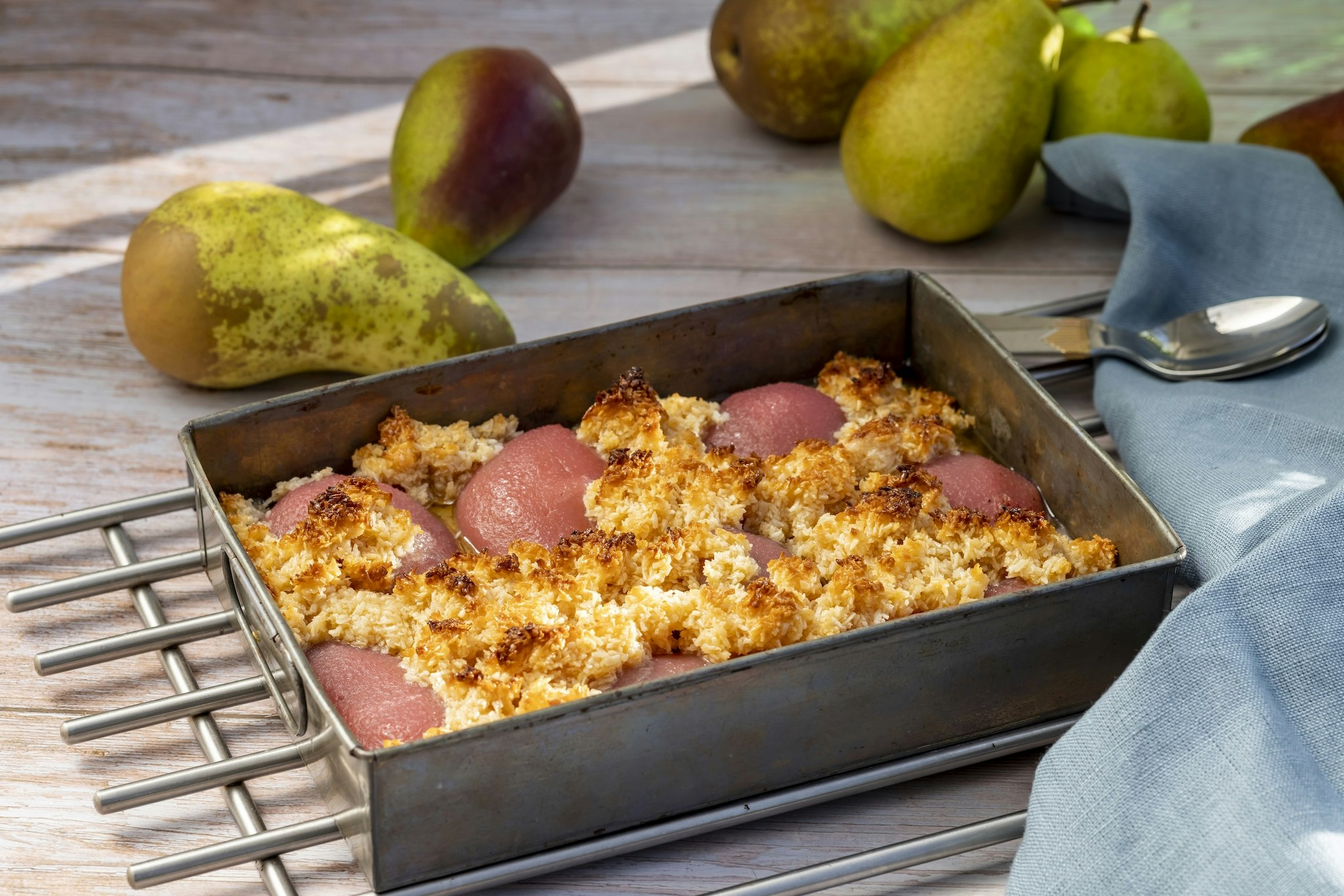 Lingonkokta päron med kokostosca