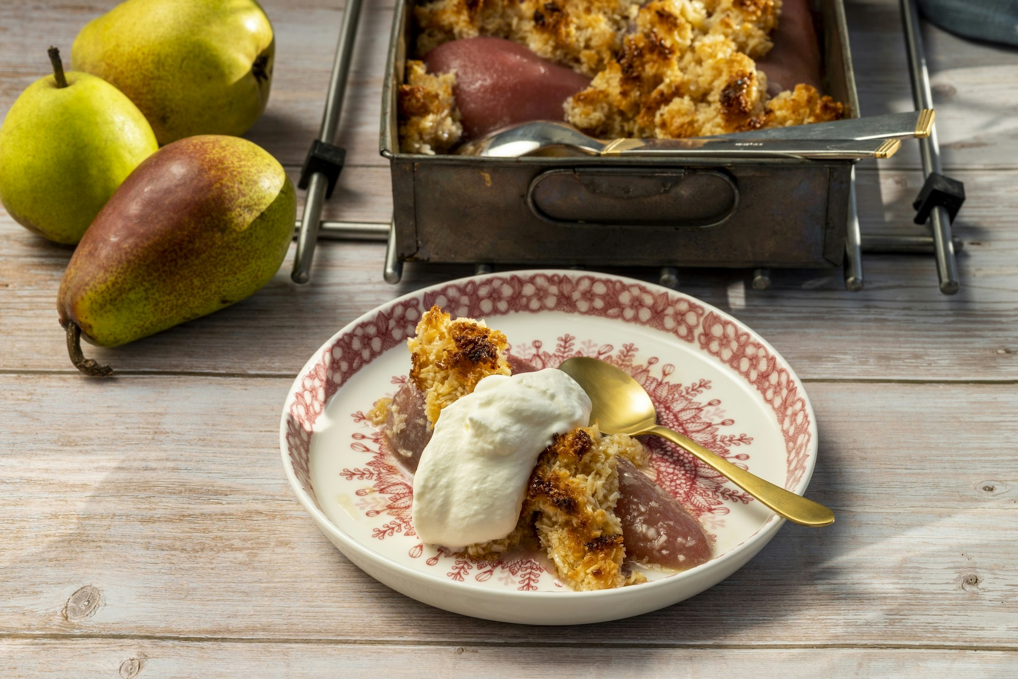 Lingonkokta päron med kokostosca