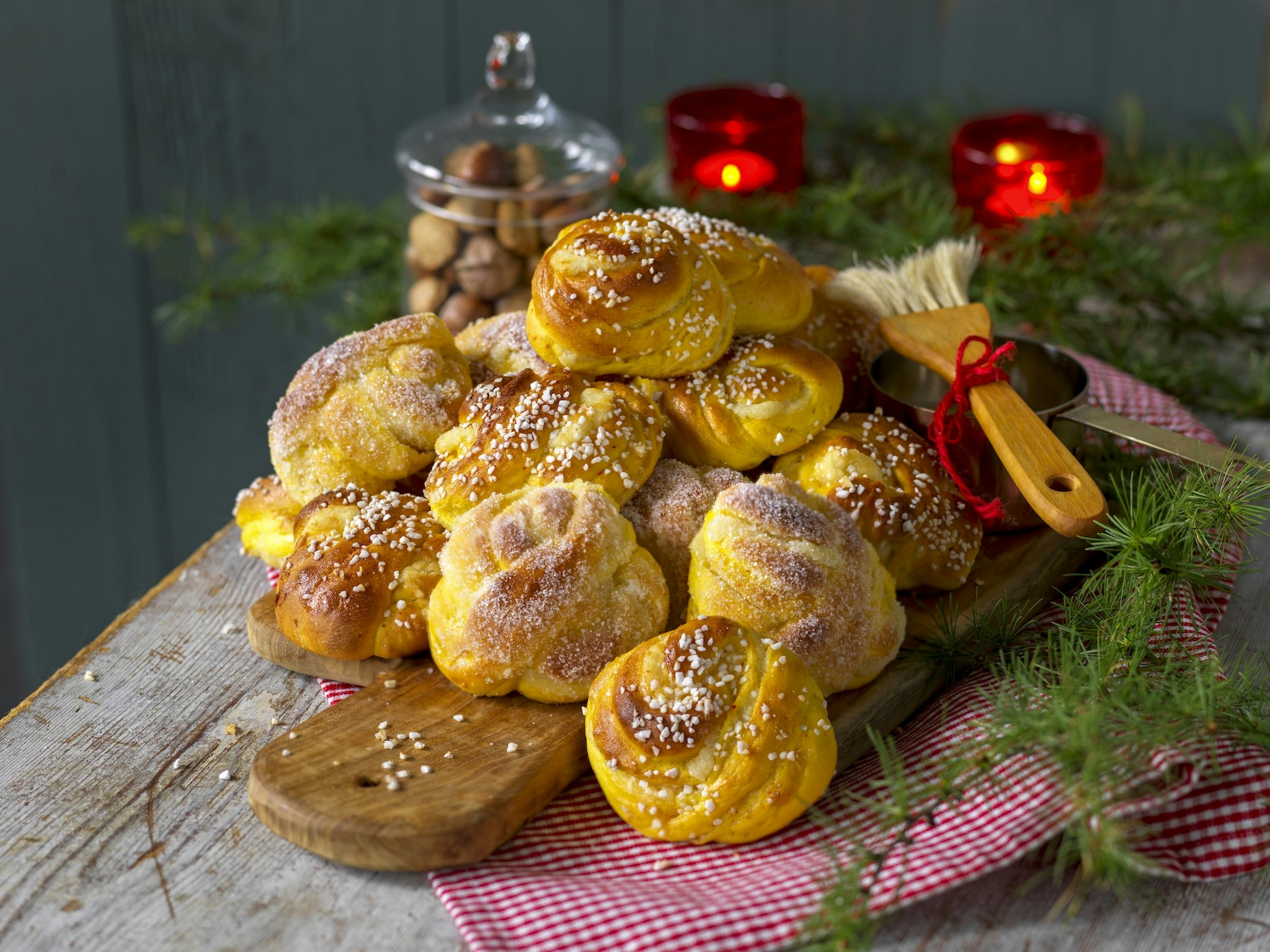 Saftiga saffransbullar med vaniljfyllning