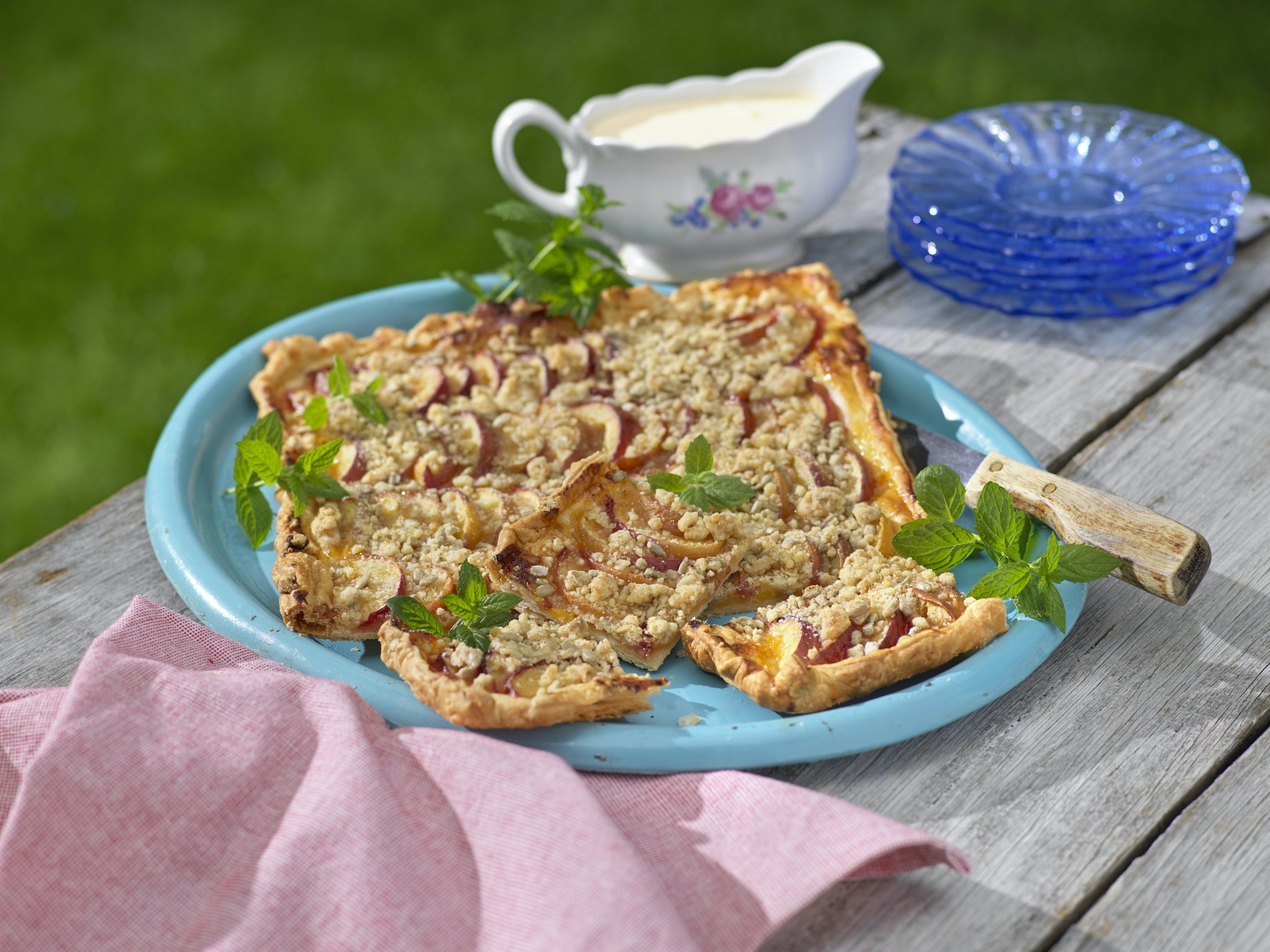 Nektarinflan med smuldeg