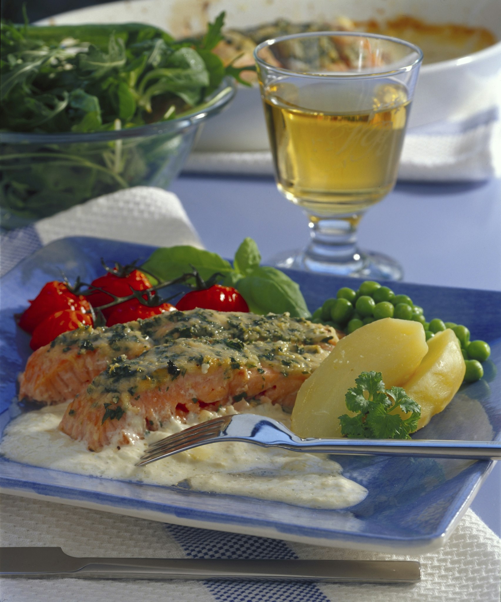 Ost- och persiljegratinerad laxfilé