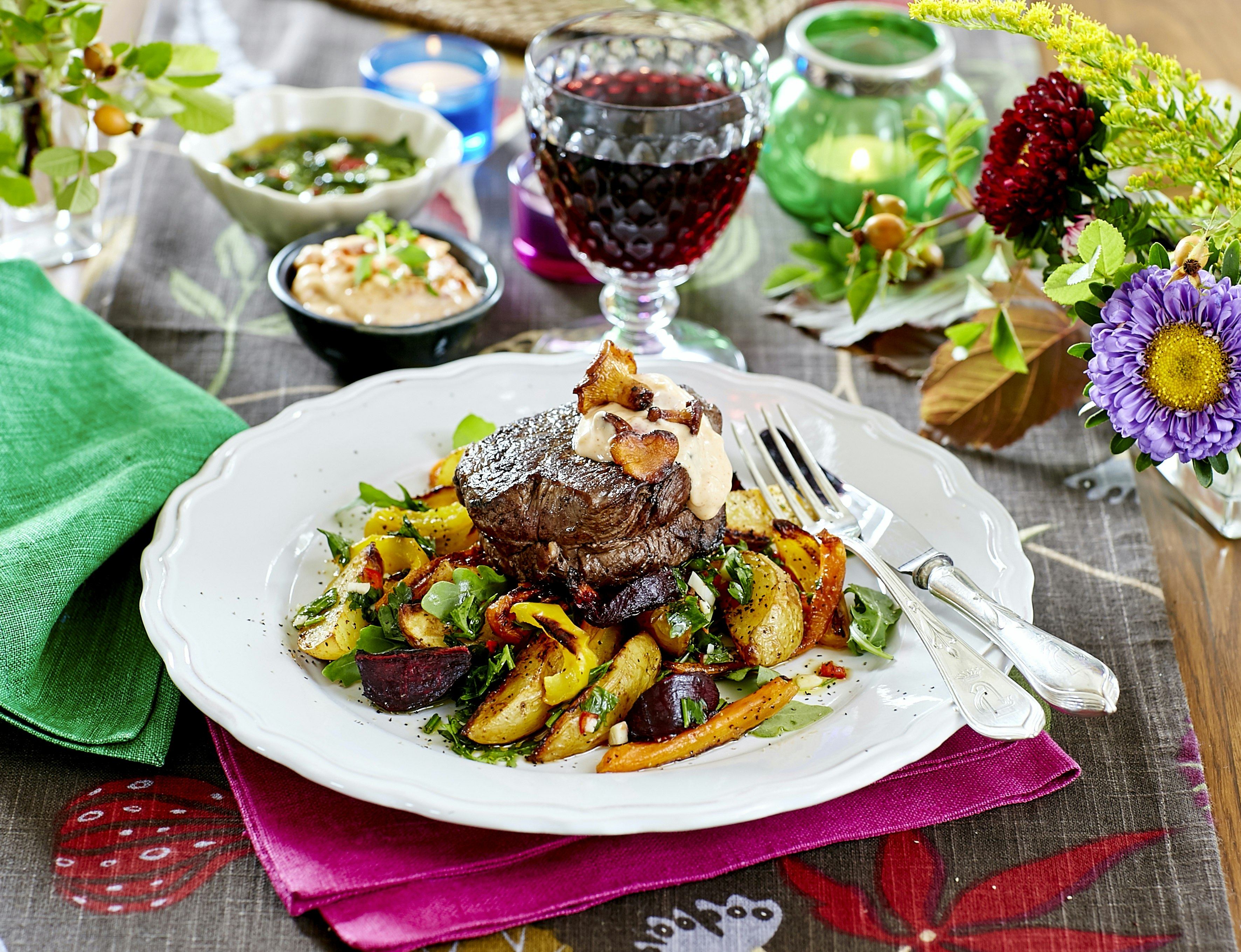Oxfilé med kantareller och chimichurri