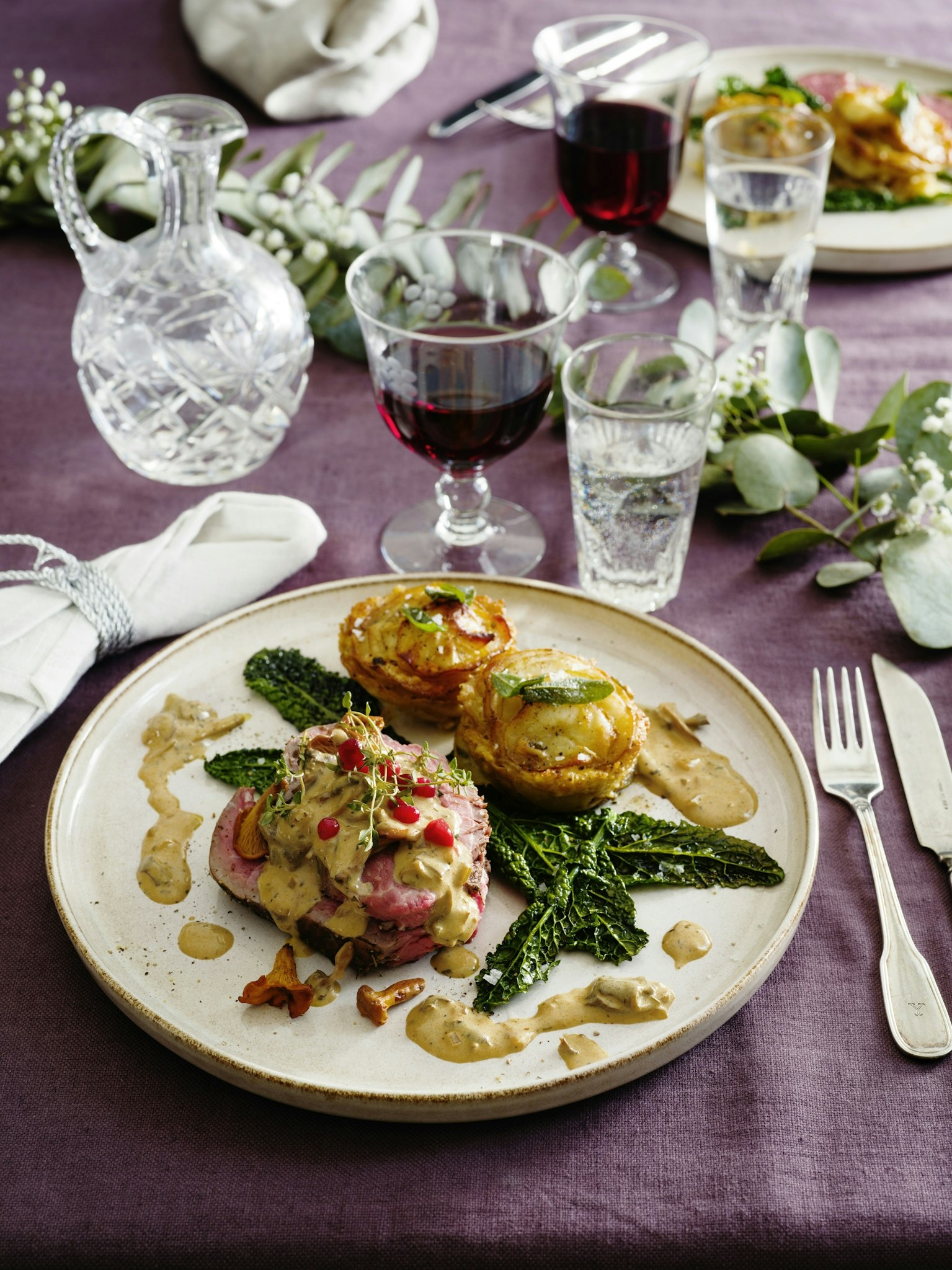 Oxfilé med kantarellsås och potatisbakelse