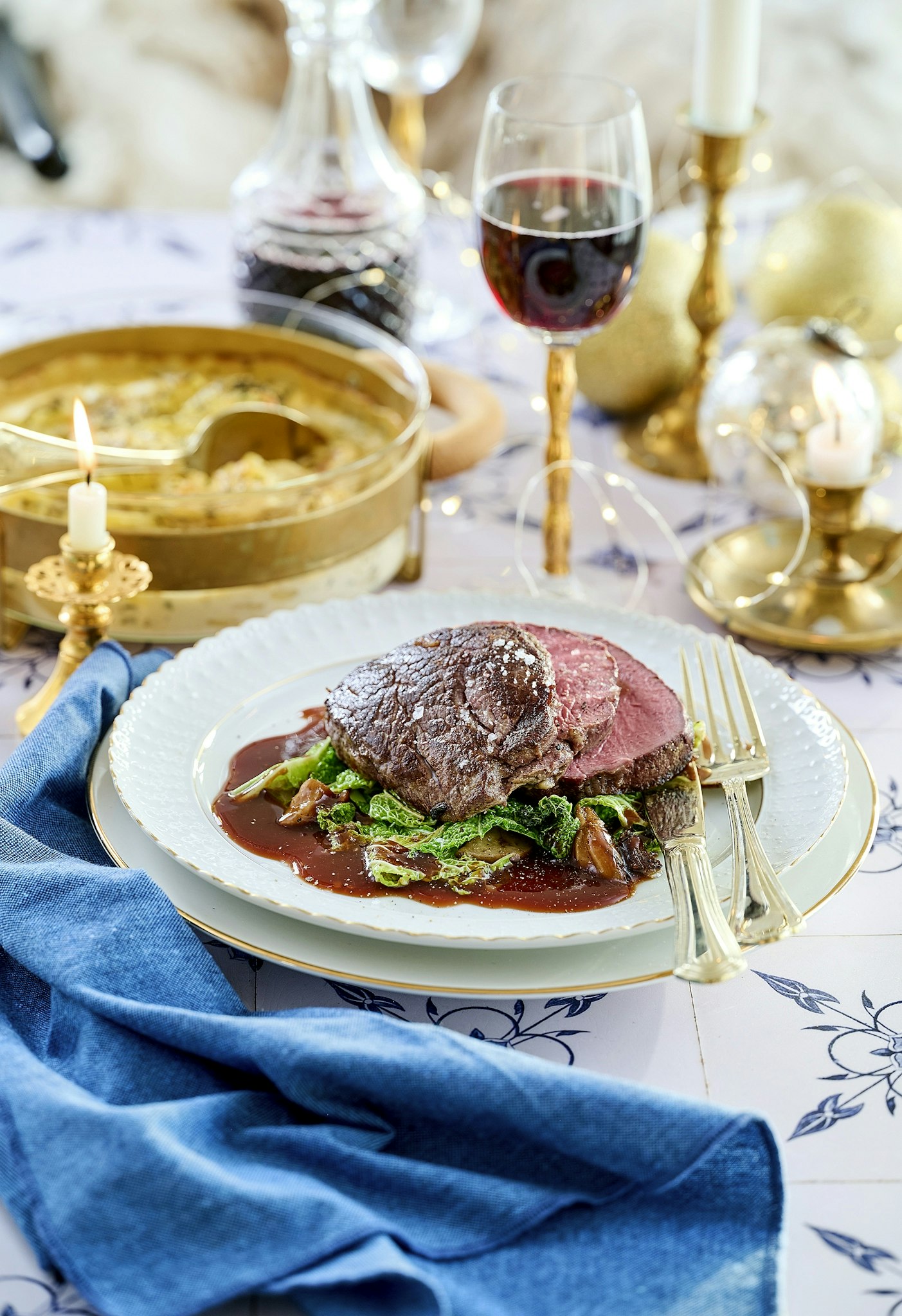 Oxfilé, potatisgratäng och rödvinssås