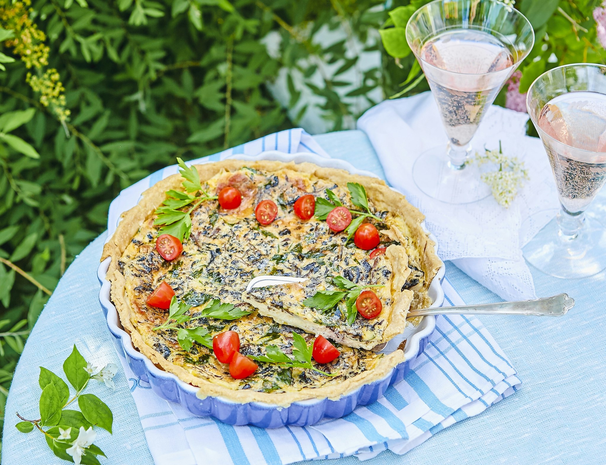 Paj med svamp och parmesanost